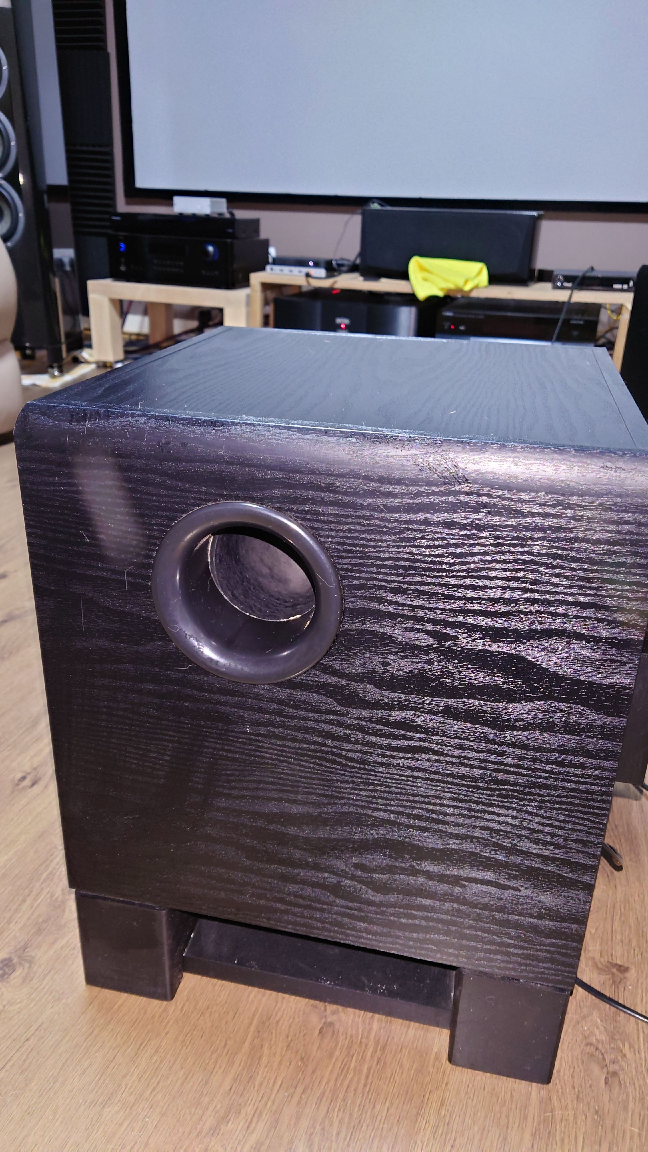 Yamaha YST SW320 Powered Subwoofer - Stereo, Home Cinema, Headphones Components - StereoNET