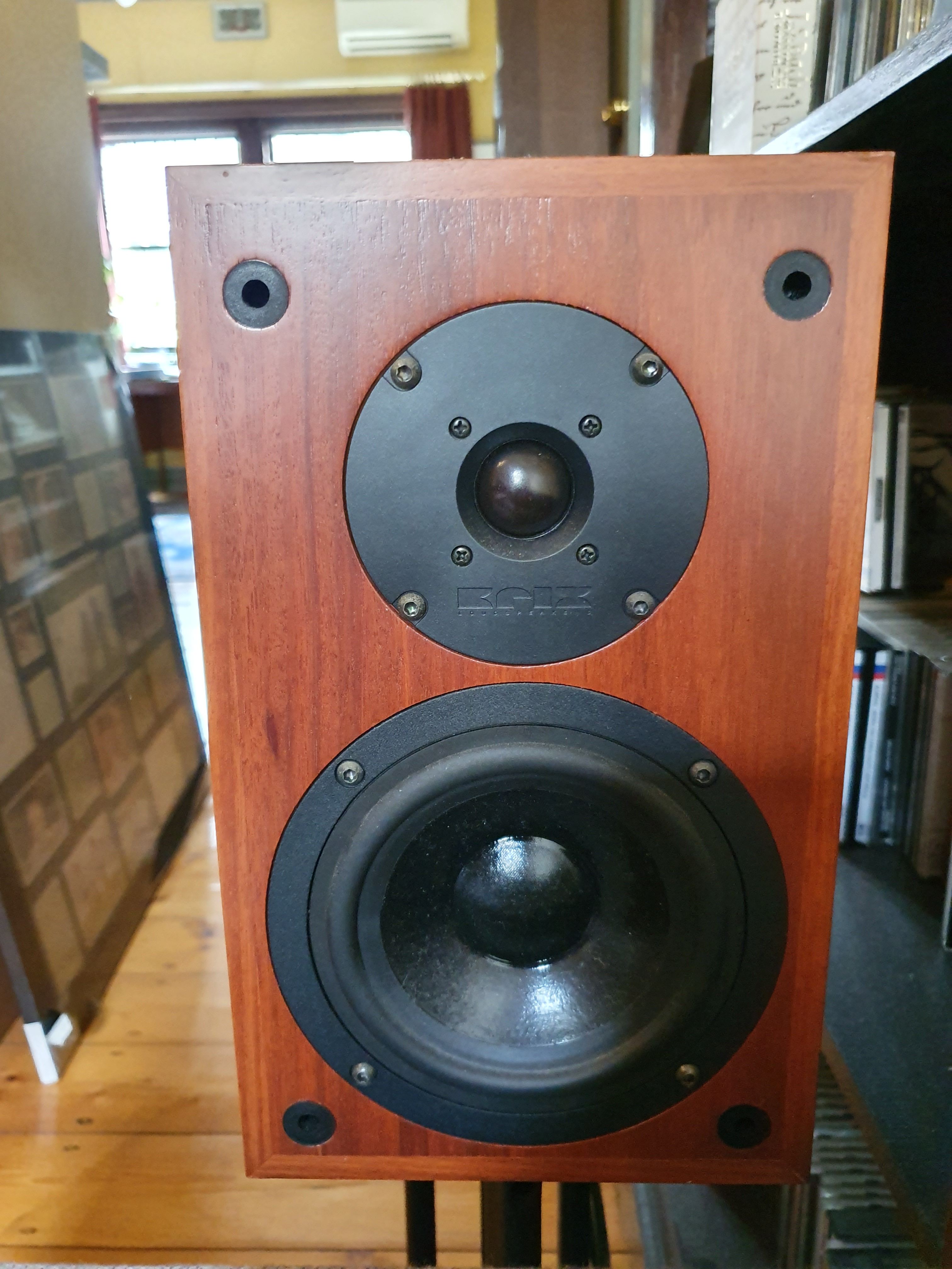 Marantz SR6011 and Krix Lyrix Gold surround system - Stereo, Home ...