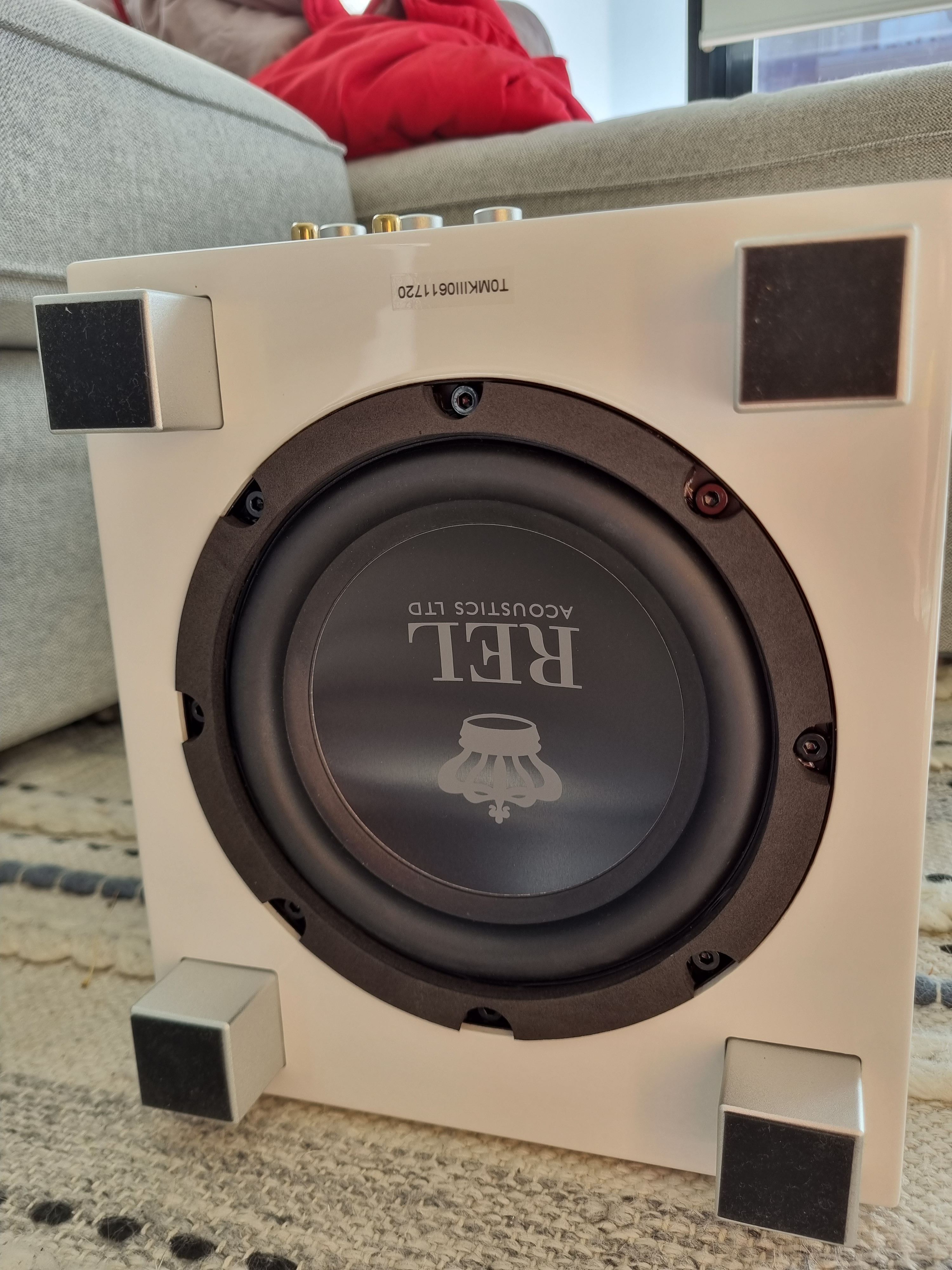 REL Tzero MKIII Subwoofer (Gloss White) - Stereo, Home Cinema, Headphones Components - StereoNET