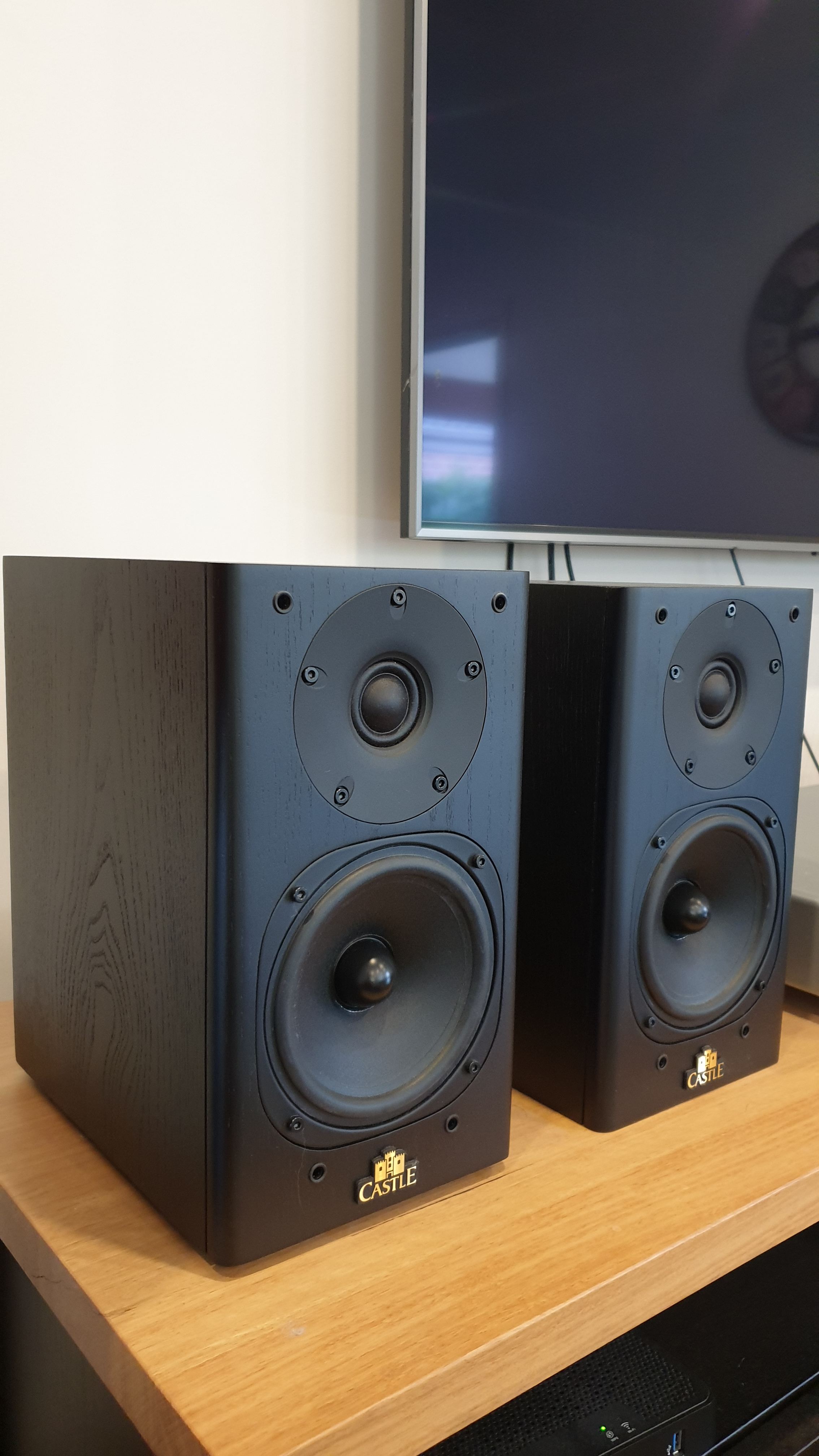 Castle Knight 1 - Stereo, Home Cinema, Headphones Components - StereoNET