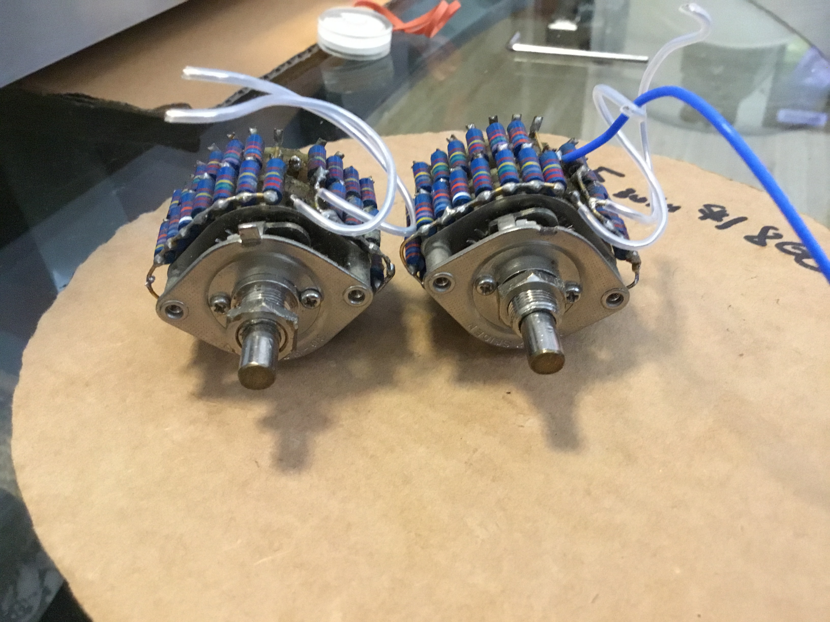 SEIDEN STEPPED ATTENUATORS 100k mono switches - Hi-Fi and Cinema Cables ...