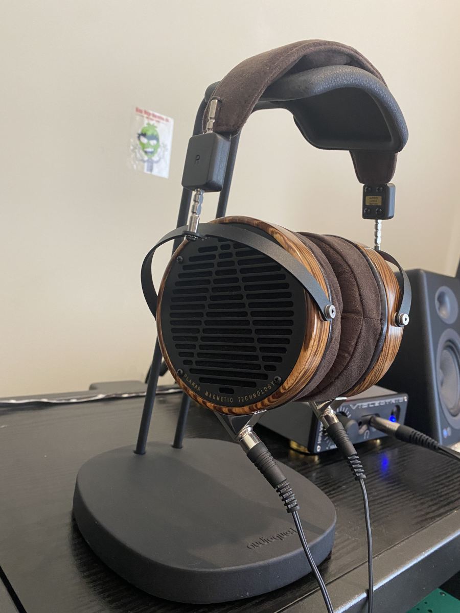 Audioquest Perch headphone stand - Hi-Fi and Cinema Cables ...