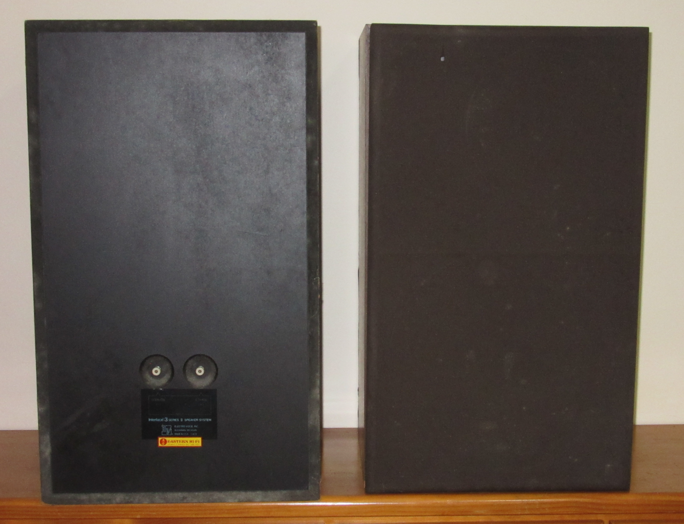 Electro Voice (EV) Interface 3 series II loudspeakers - Stereo, Home ...