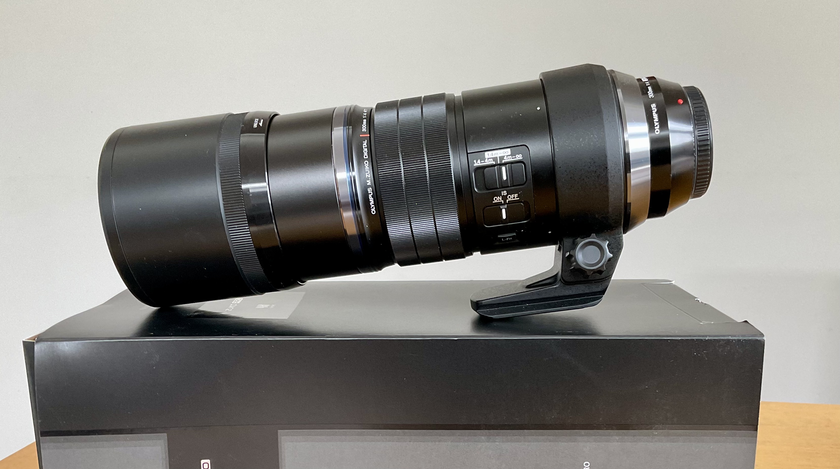 Olympus 300mm f4 pro - Classifieds - All Other - StereoNET