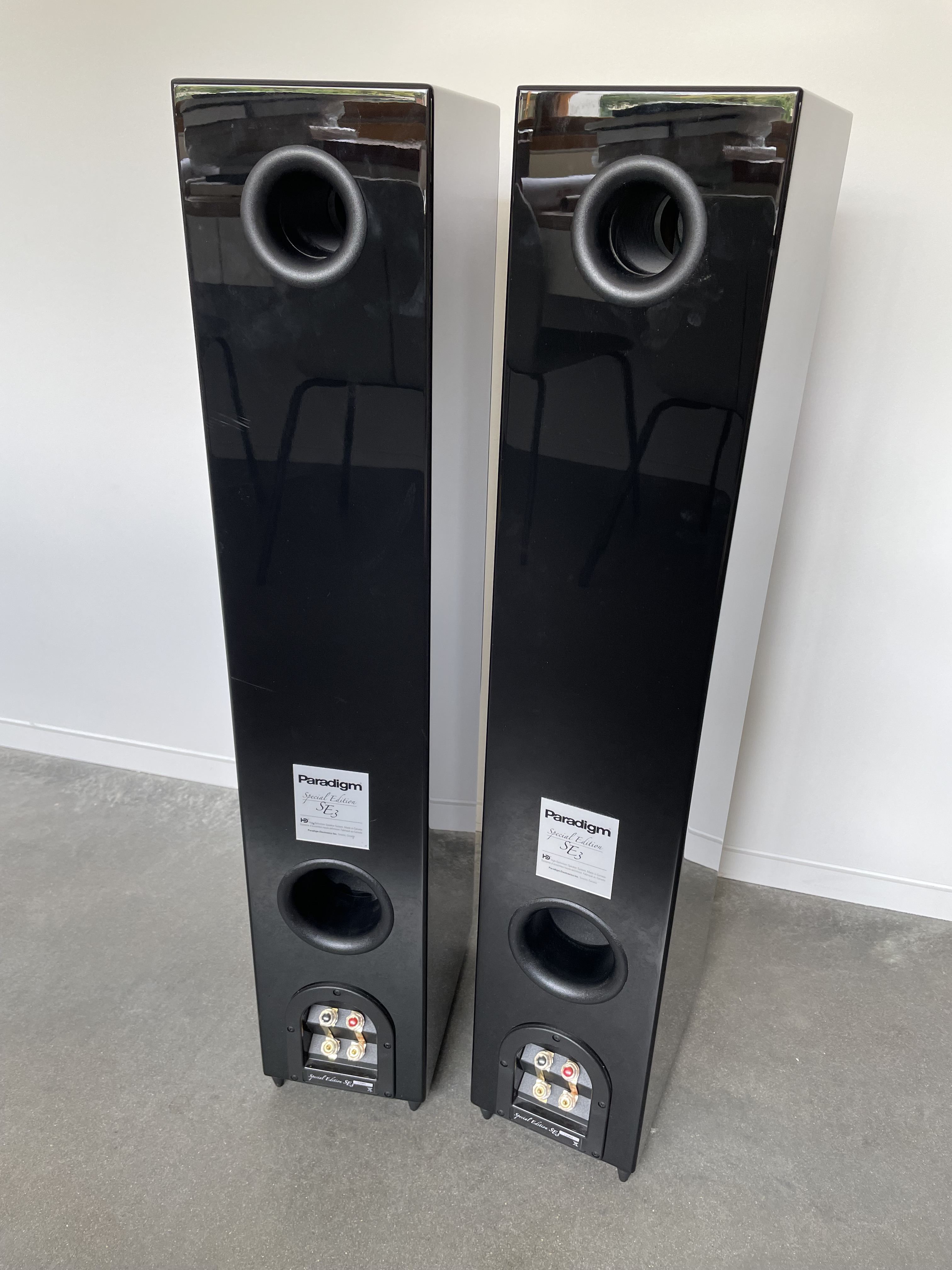 Paradigm SE3 Floorstanders in Black Gloss - Stereo, Home Cinema ...