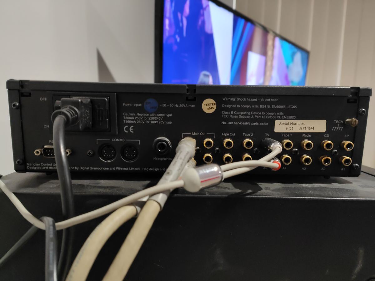 Meridian 501 preamp with remote - Stereo, Home Cinema, Headphones ...