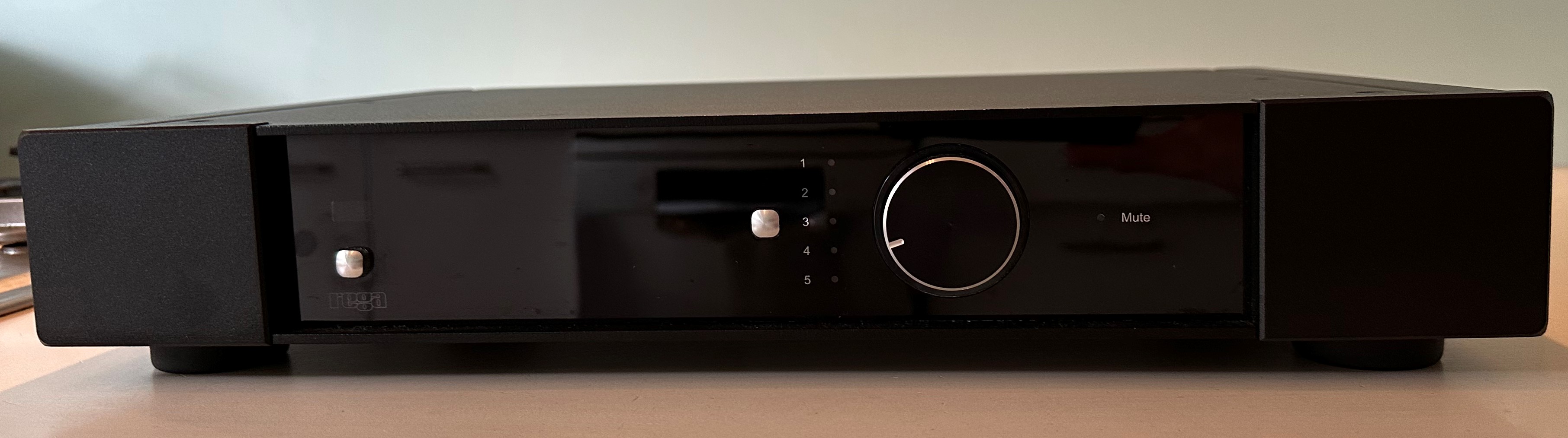 Rega Elex-R Integrated Amp - Stereo, Home Cinema, Headphones Components ...