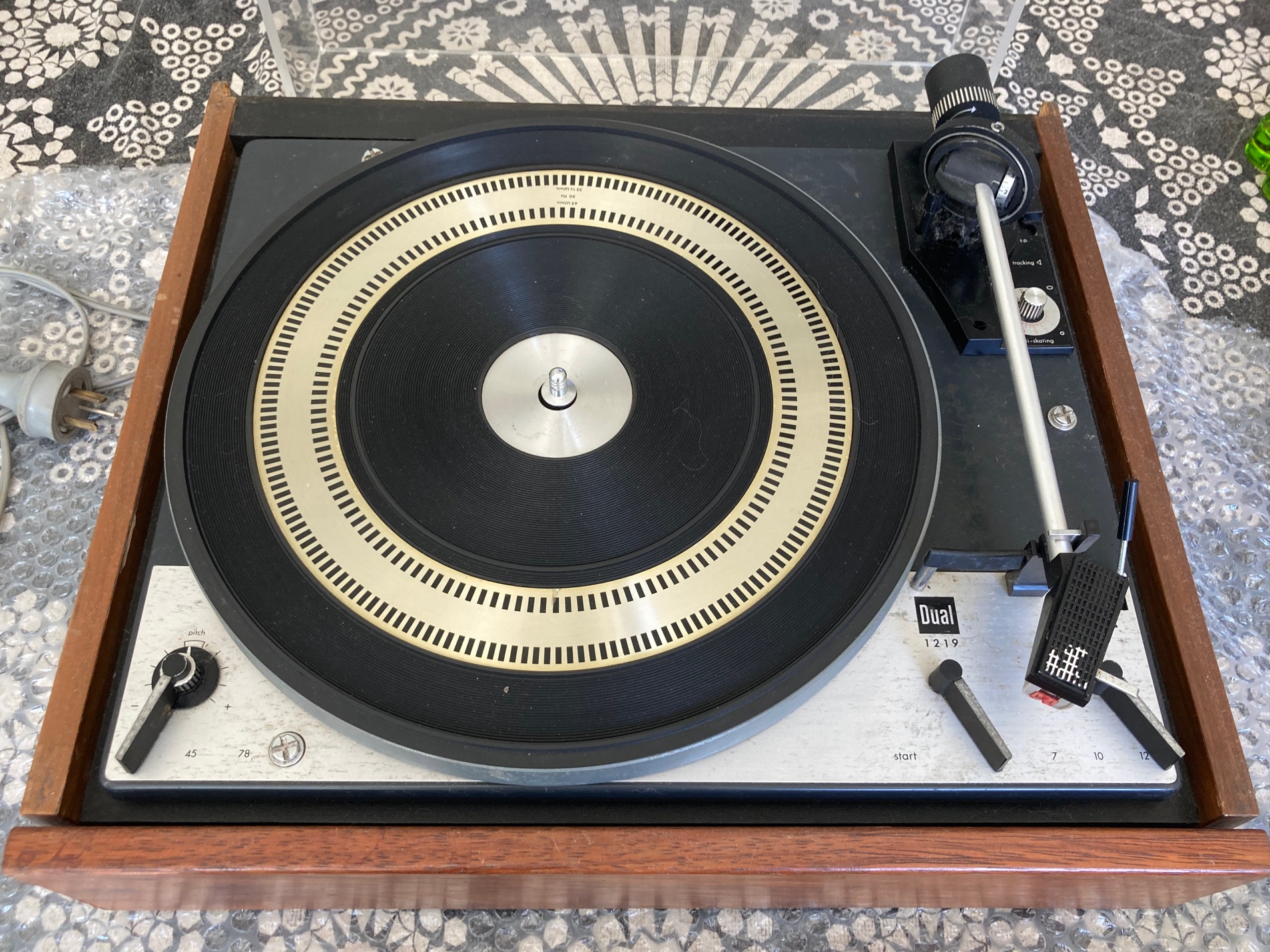 Dual 1219 Turntable - idler drive - Stereo, Home Cinema, Headphones ...