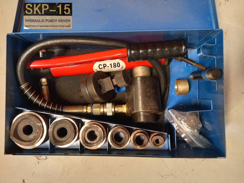 Chassis hole puncher - DIY Audio Projects - StereoNET