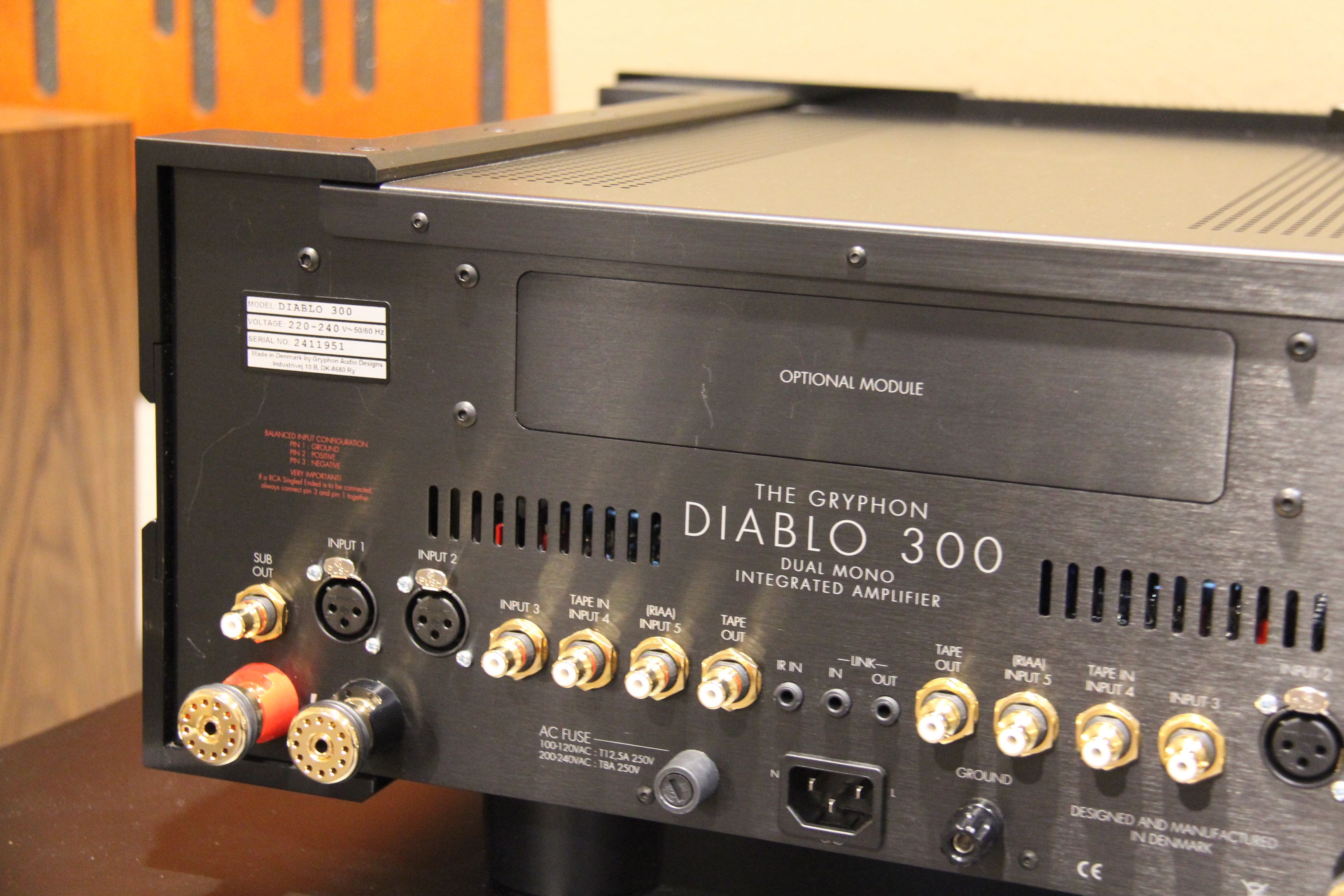 The Gryphon Diablo 300 Integrated Amplifier Phono inbuilt - Aussie ...