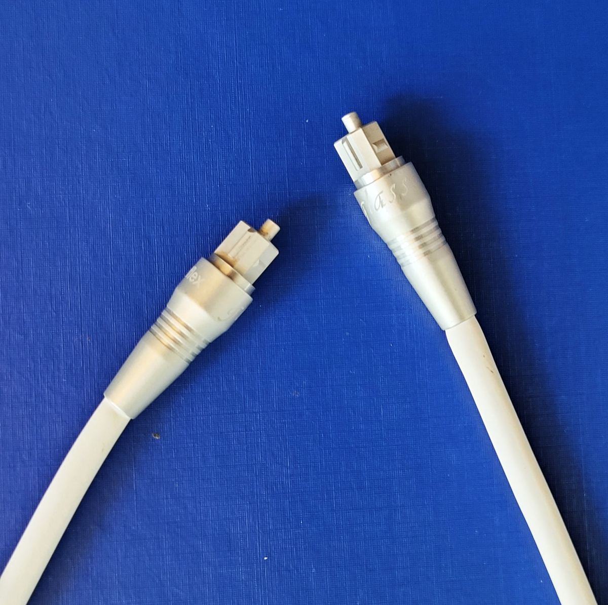 Silflex Glass Cable TOSLINK Premium 0.5 metres. - Hi-Fi and Cinema ...