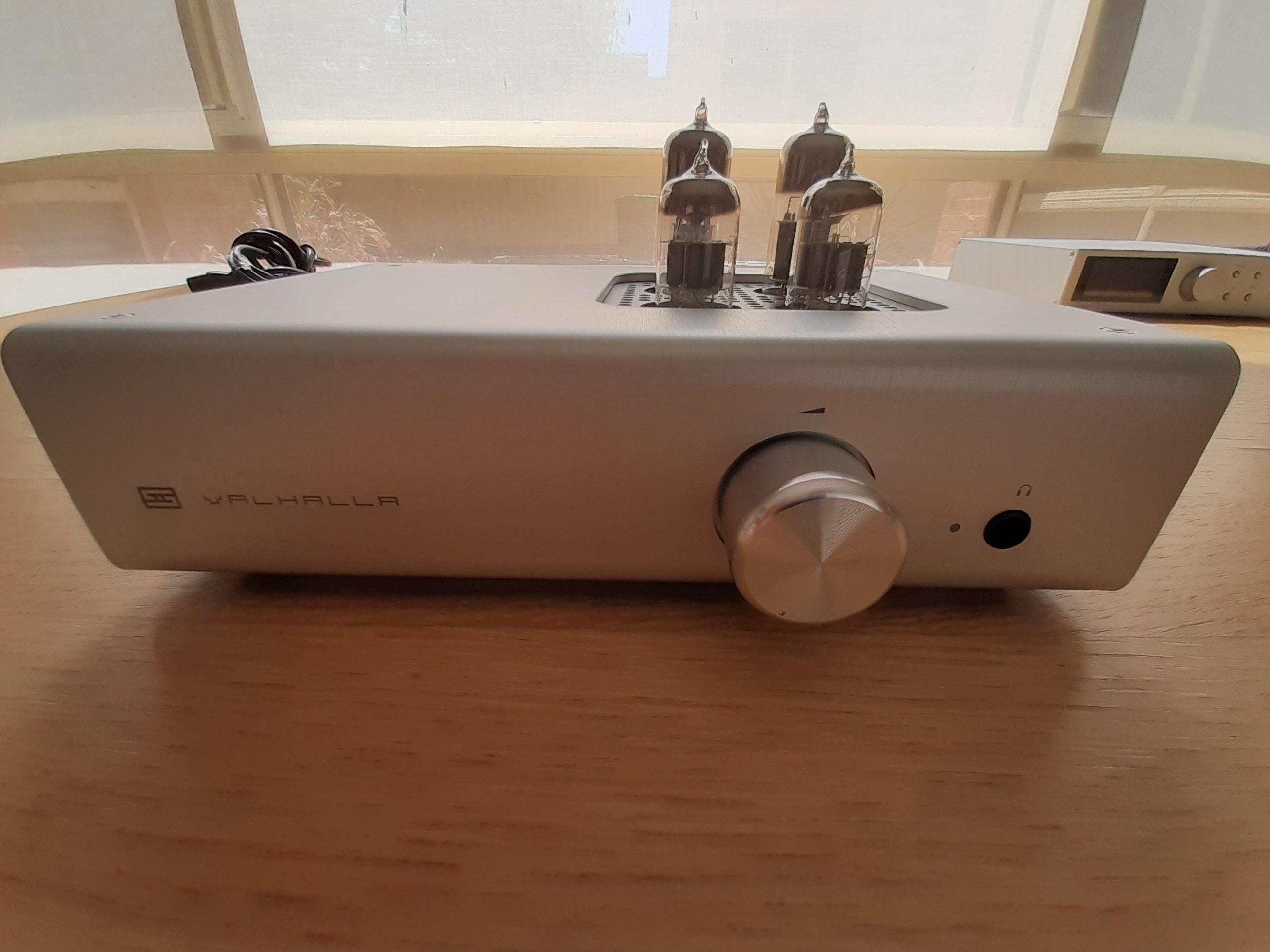 Schiit Valhalla 2 - OTL Headphone Amplifier - Stereo, Home Cinema ...