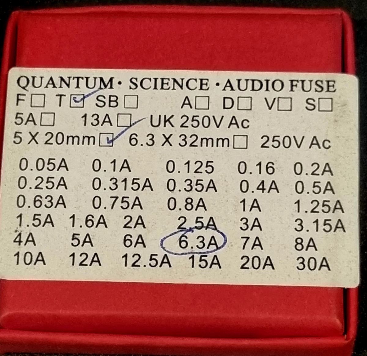 QSA QUANTUM SCIENCE AUDIO FUSE "RED" - Hi-Fi and Cinema Cables & Accessories - StereoNET