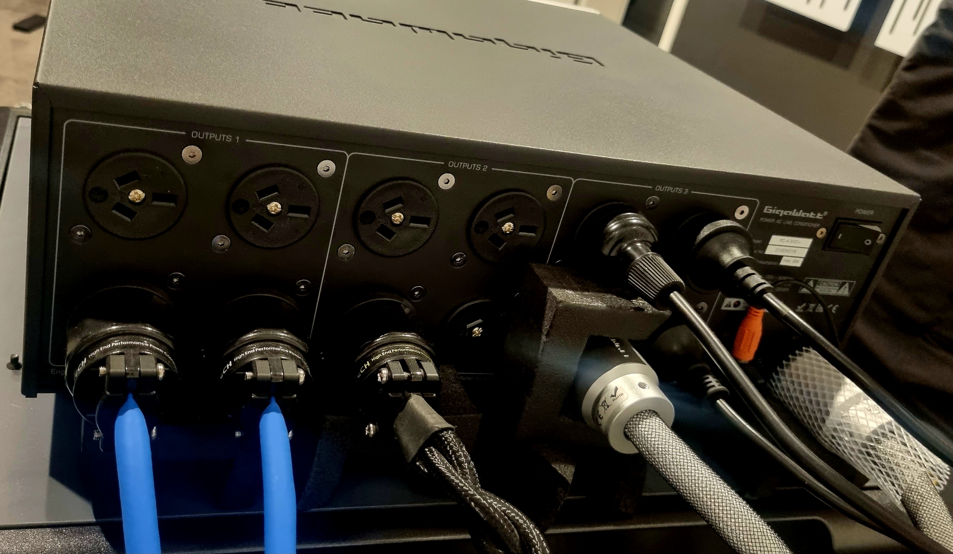 EOI: GigaWatt PC-4 EVO+ |﻿ Stereo, Home Cinema, Headphones Components