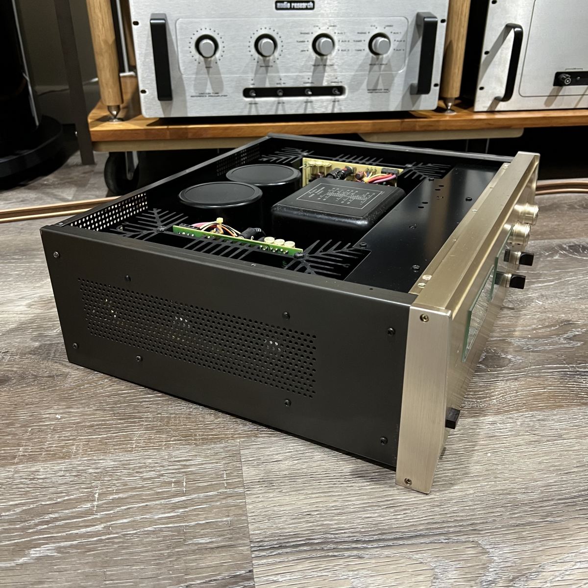 SOLD ELSEWHERE: Accuphase P-260 Power Amp Class A (240 Volt) - Stereo ...