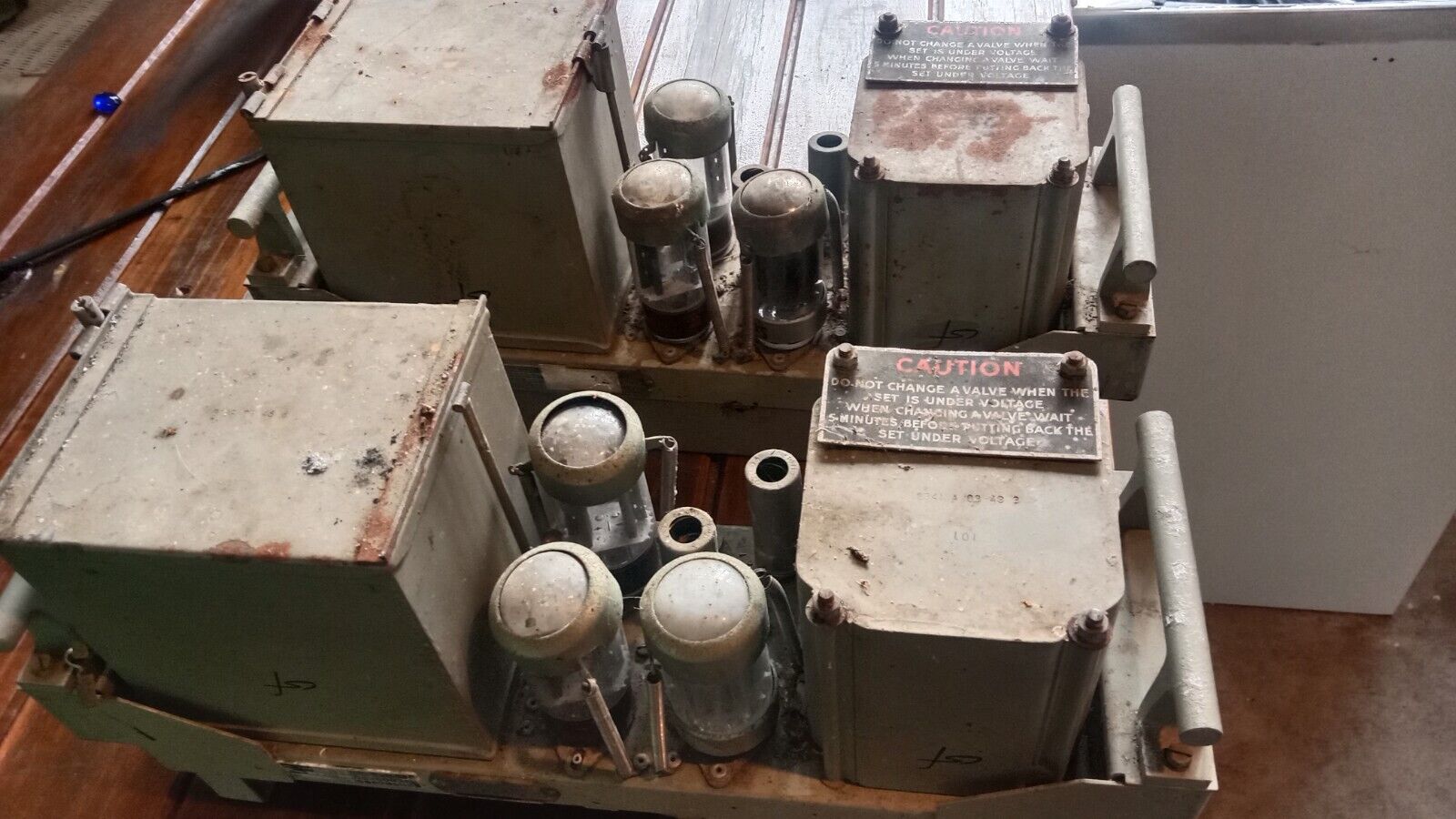 Help Identify these two blocks |﻿ Stereo Amplifiers & Pre-Amps