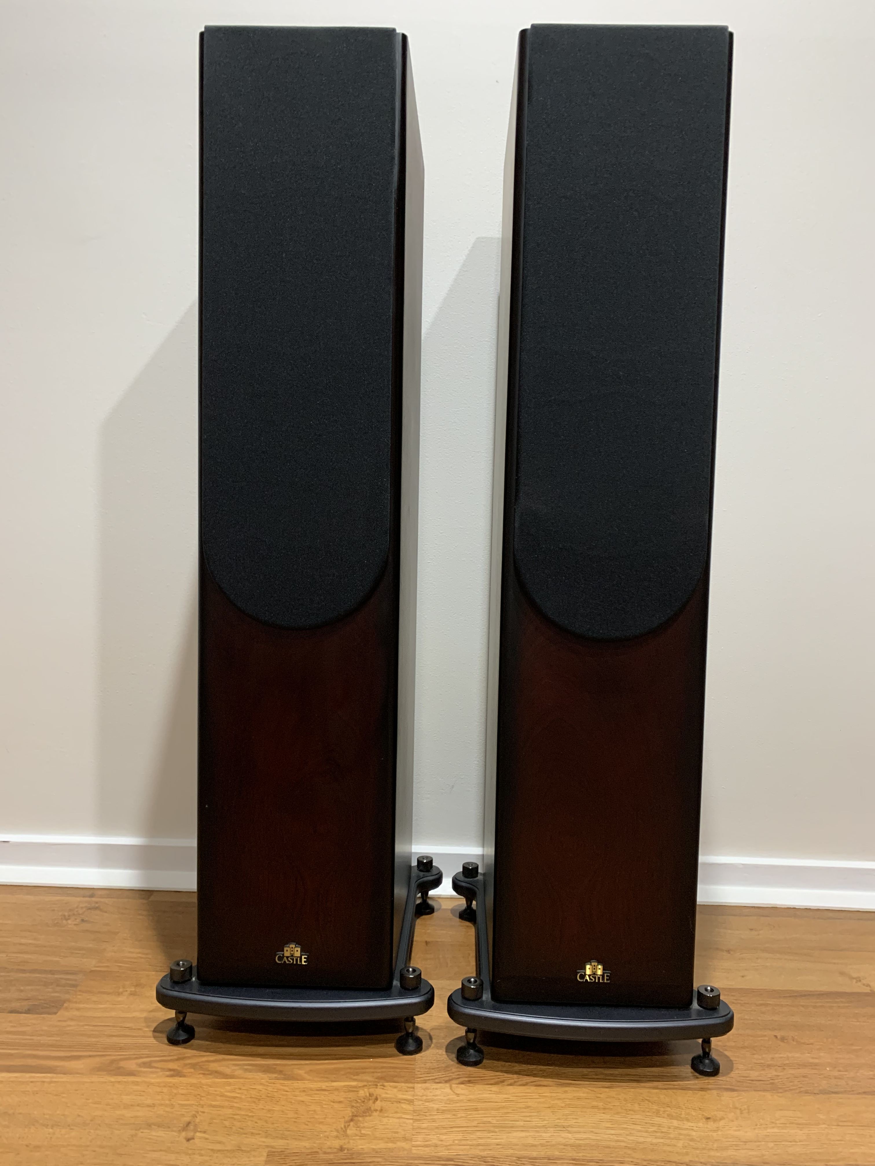 Castle knight 5 - Stereo, Home Cinema, Headphones Components - StereoNET