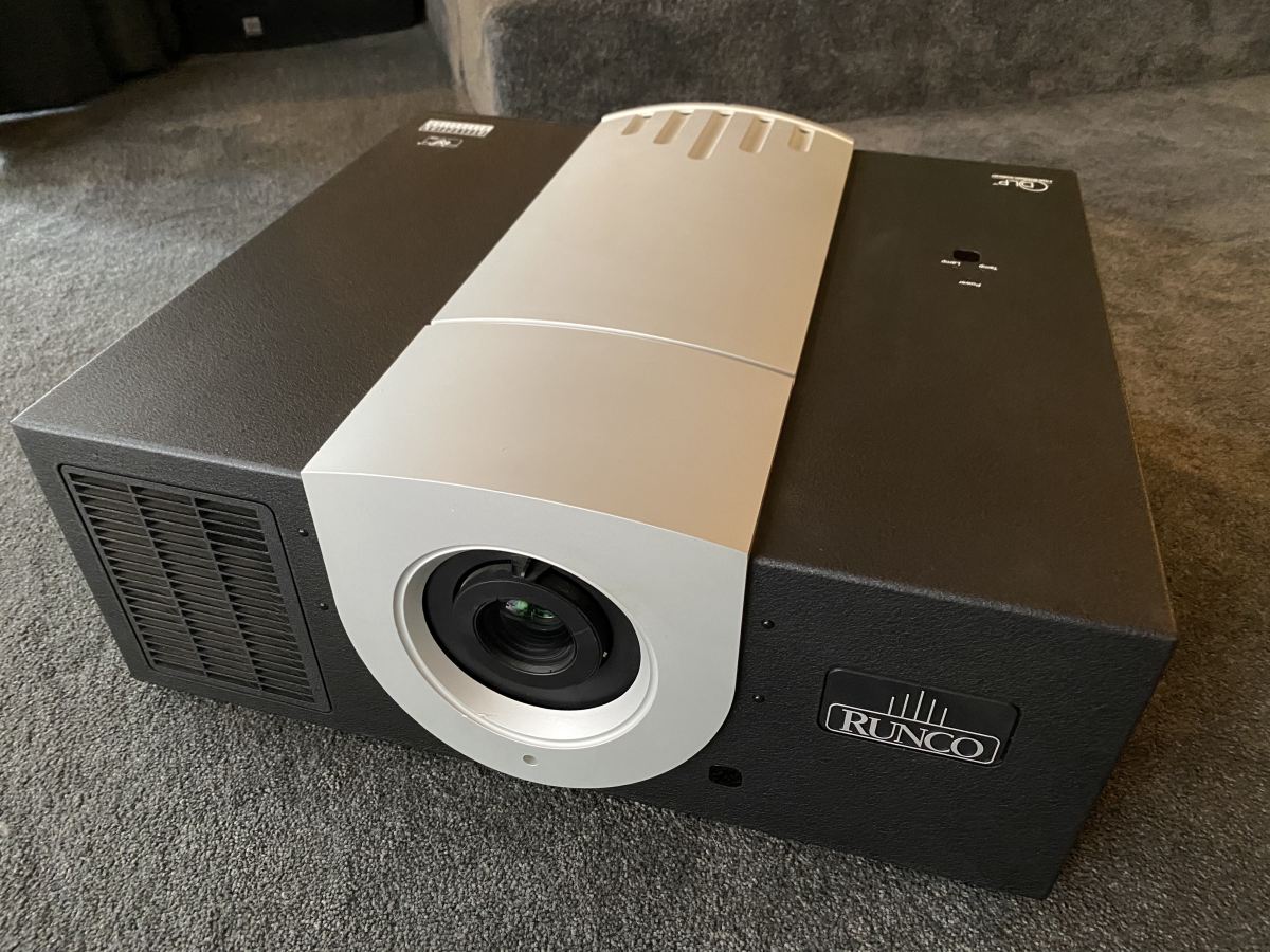 Runco Reflection RS-1100 projector - Stereo, Home Cinema, Headphones ...