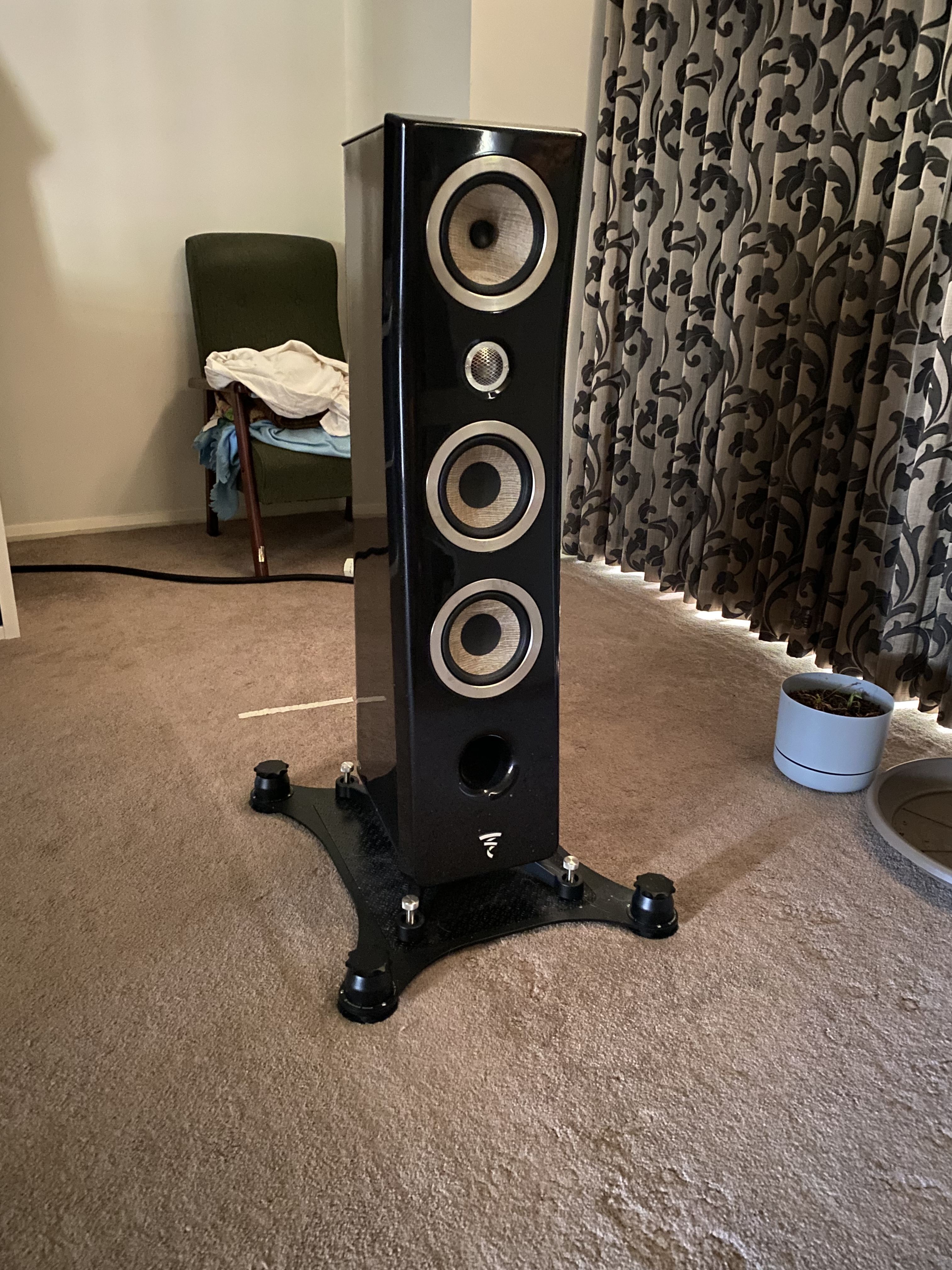 TOWNSHEND AUDIO Seismic Podiums (can sell individually) - Hi-Fi and ...
