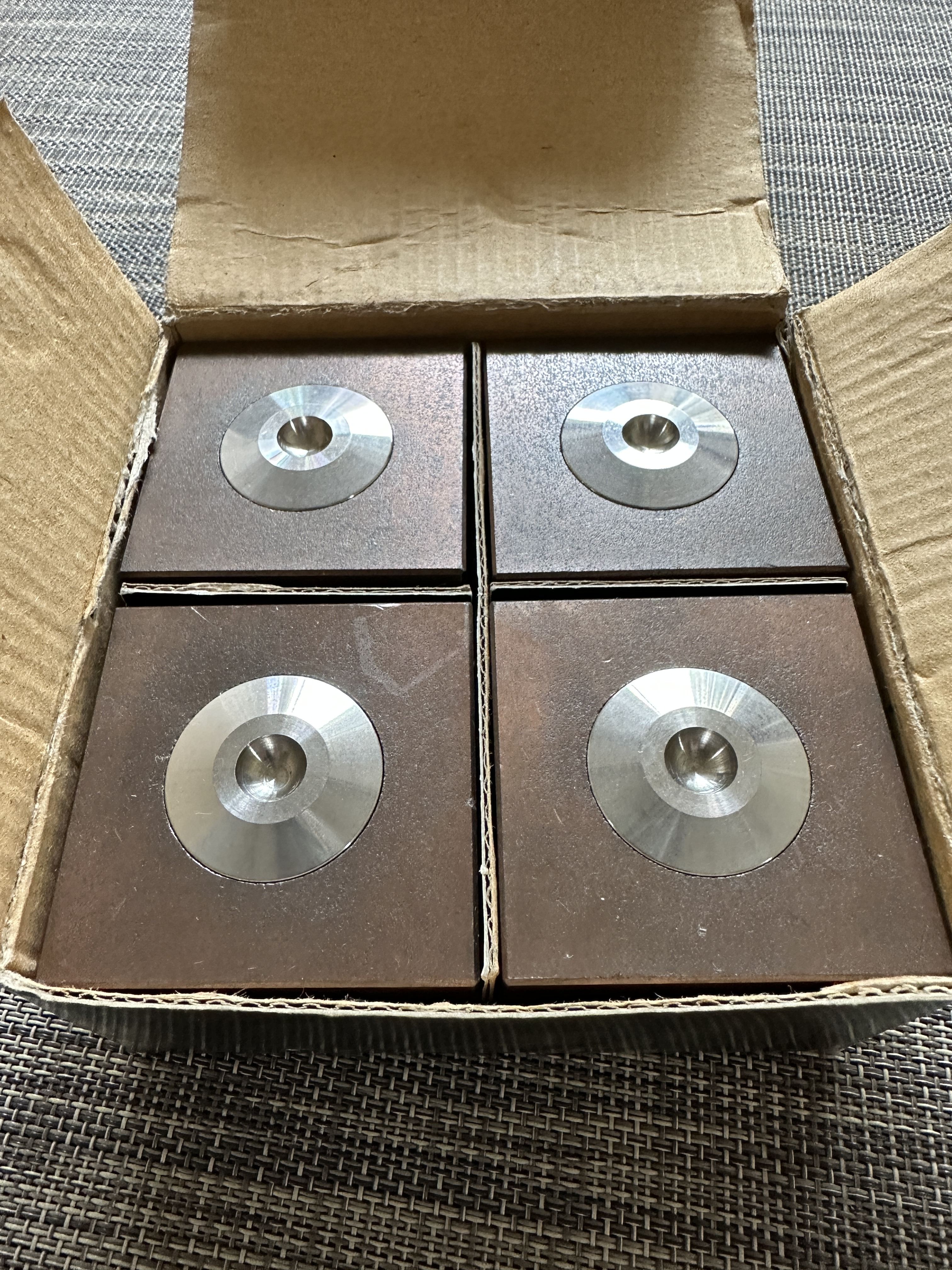 Reduced WEIZHI Precision Graphite Isolation Feet - Hi-Fi and Cinema ...