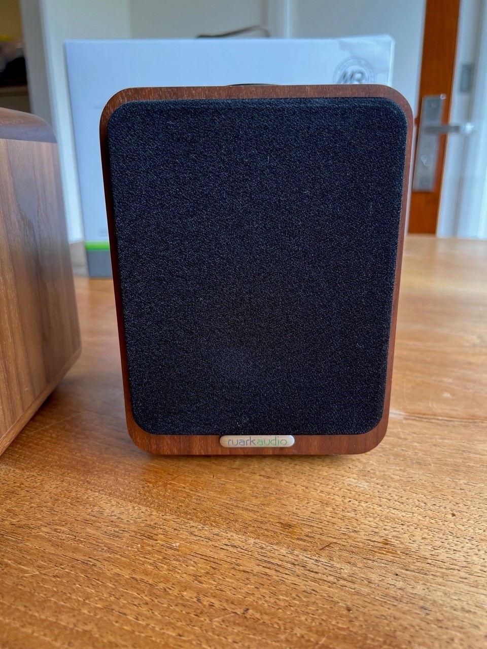 Ruark Audio - MR1 Mk1 - powered desktop speaker - Stereo, Home Cinema ...