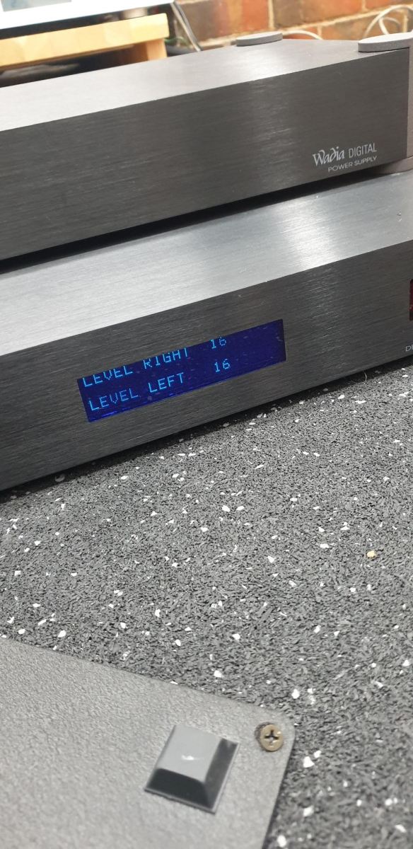 WADIA 9 DECODING COMPUTER (DAC) WITH POWER SUPPLY AND REMOTE - Stereo ...