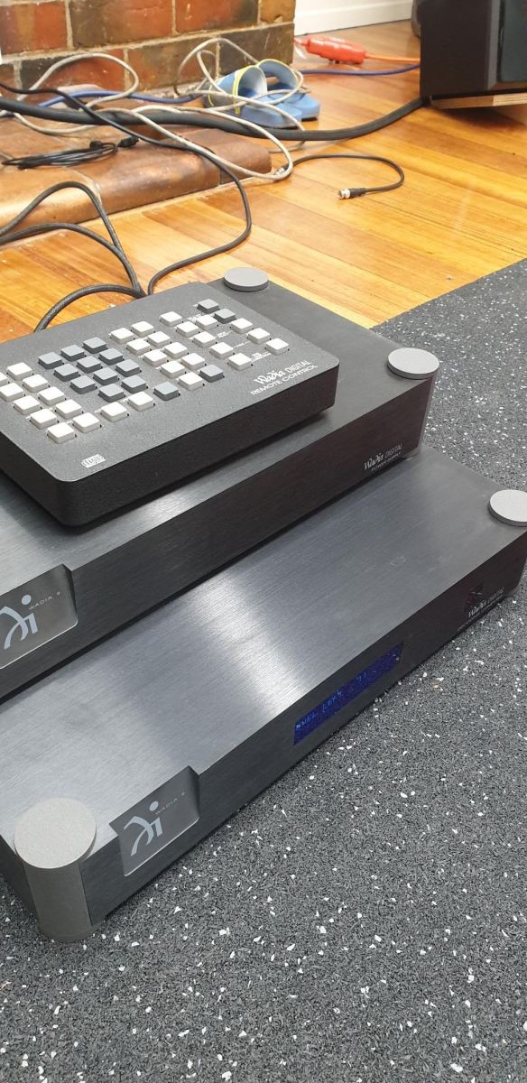 WADIA 9 DECODING COMPUTER (DAC) WITH POWER SUPPLY AND REMOTE - Stereo ...