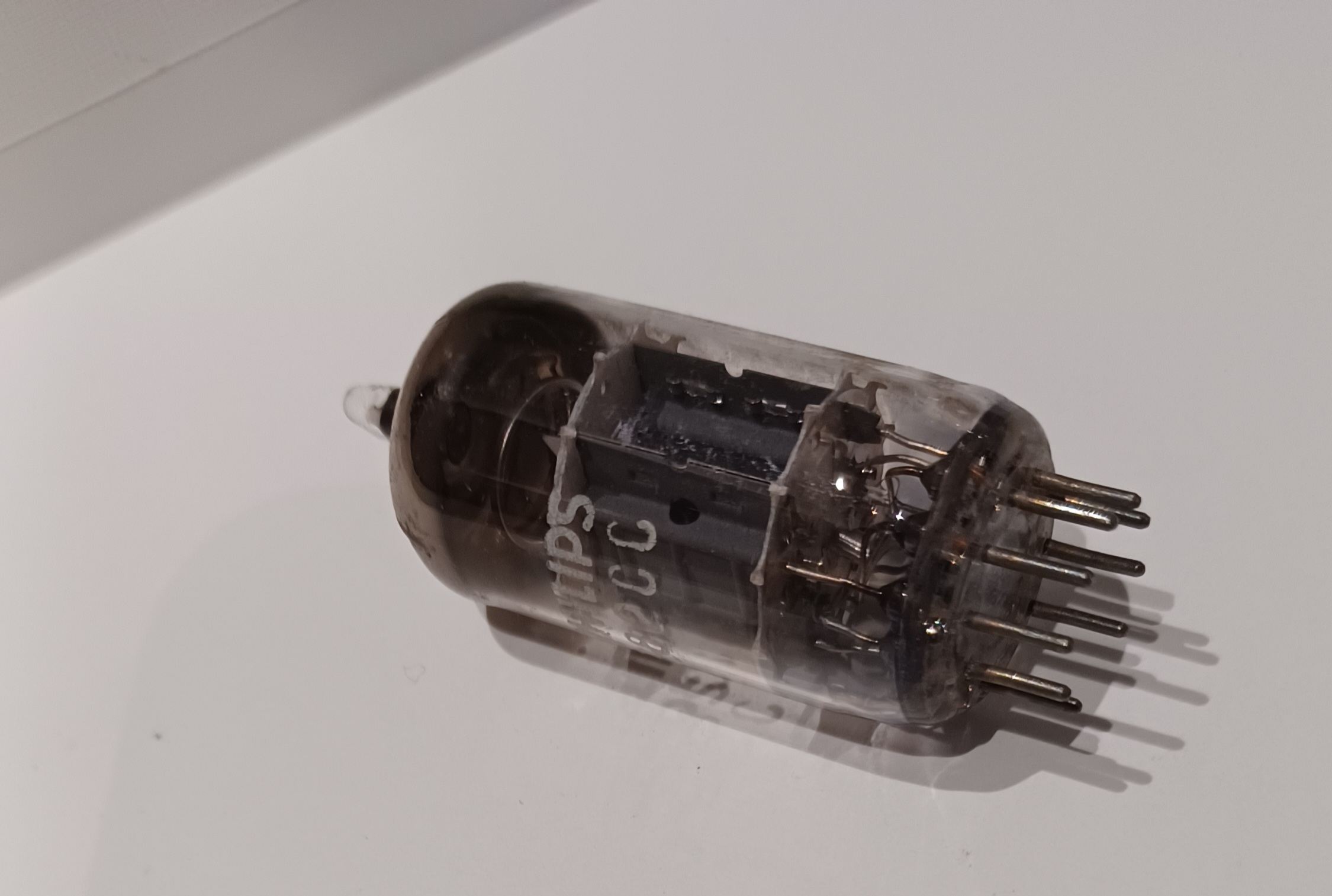 SOLD ELSEWHERE: Phillips E82CC SQ |﻿ Hi-Fi and Cinema Cables & Accessories