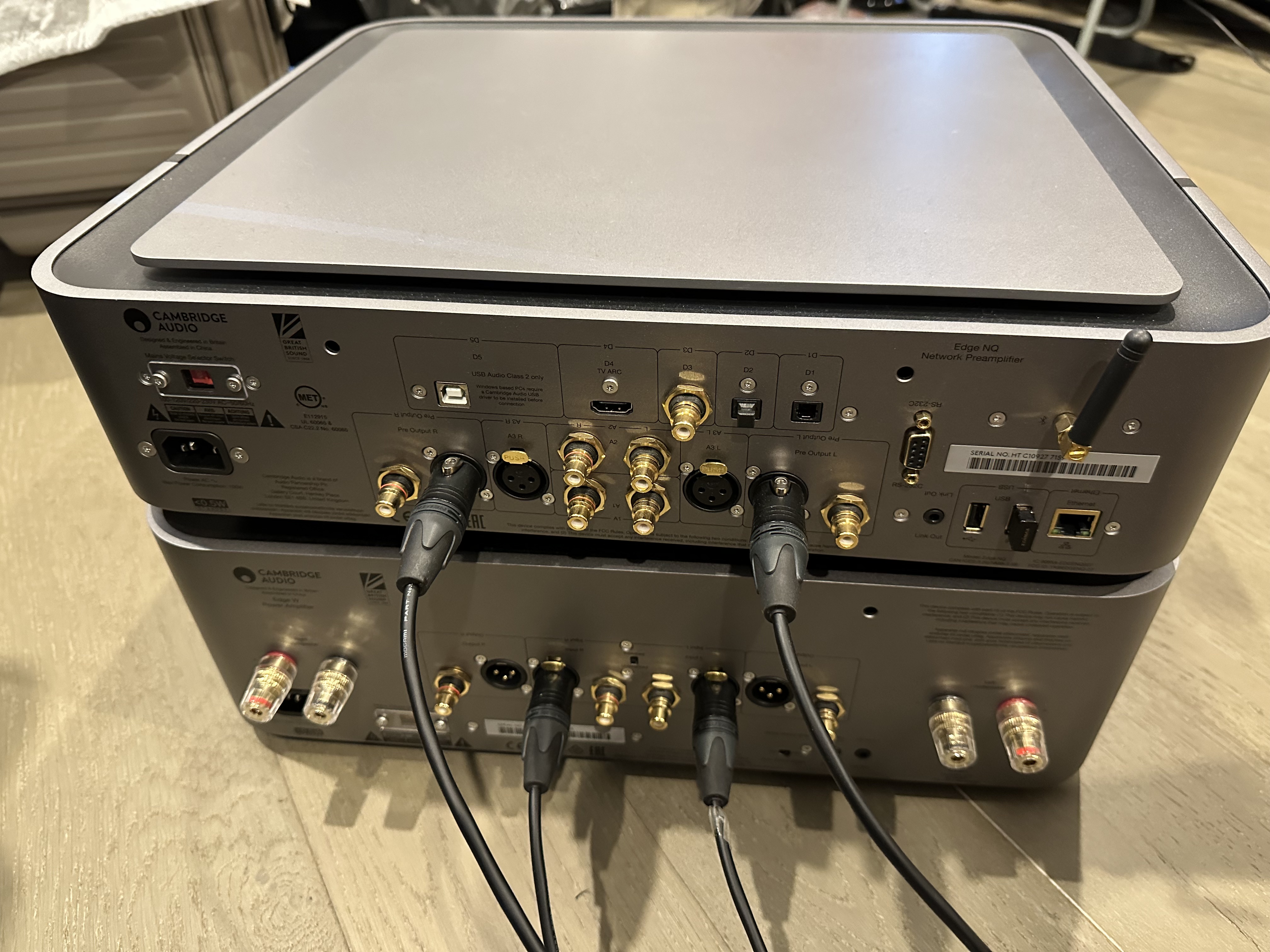 Cambridge Edge NQ preamp & network player + Edge W power amp - Stereo ...
