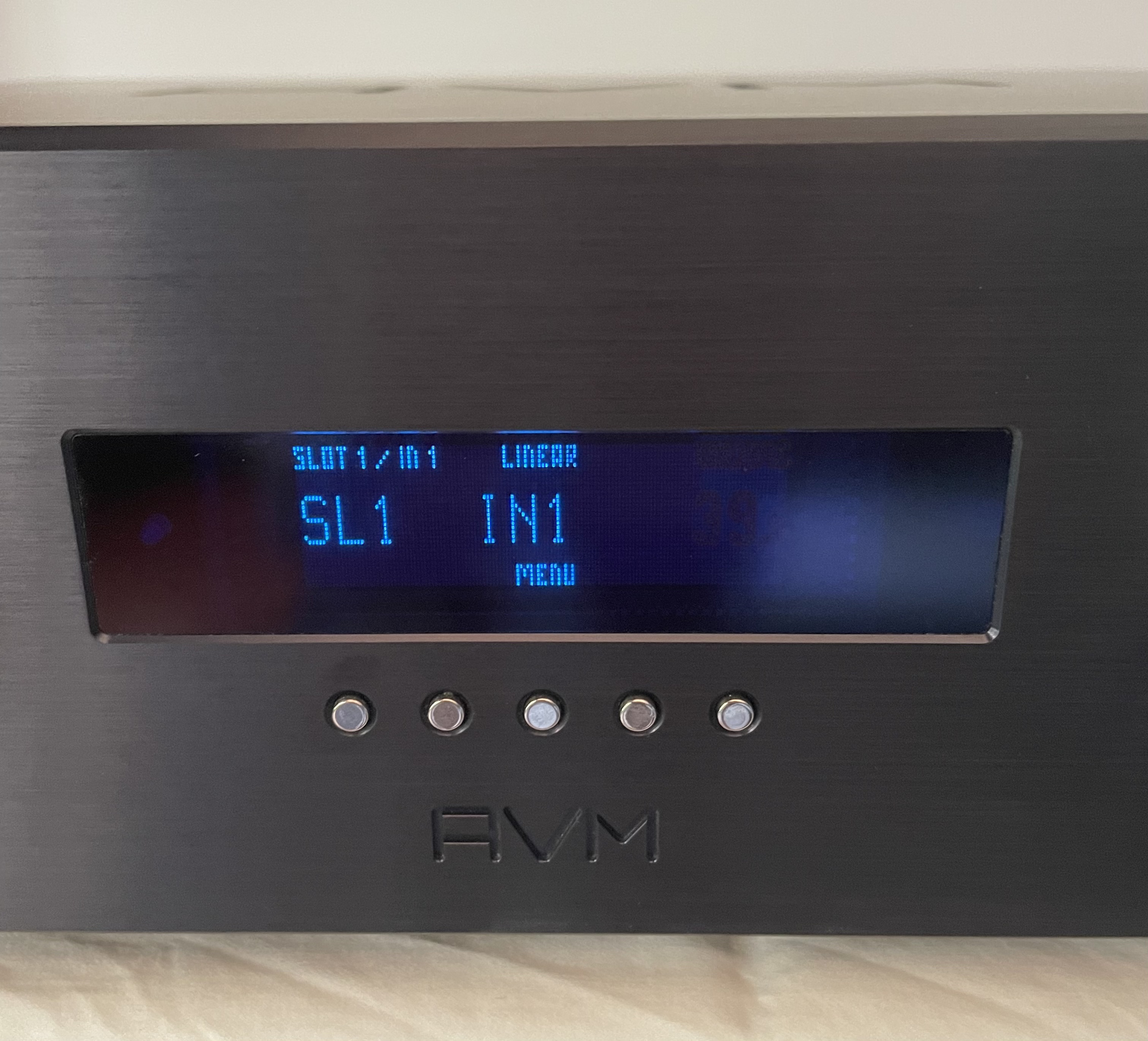 AVM P8.0 Preamplifier - Stereo, Home Cinema, Headphones Components ...