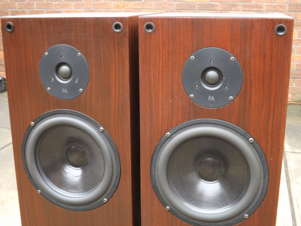 Focus Audio FR series floorstanding speaker pair. - Stereo, Home Cinema ...
