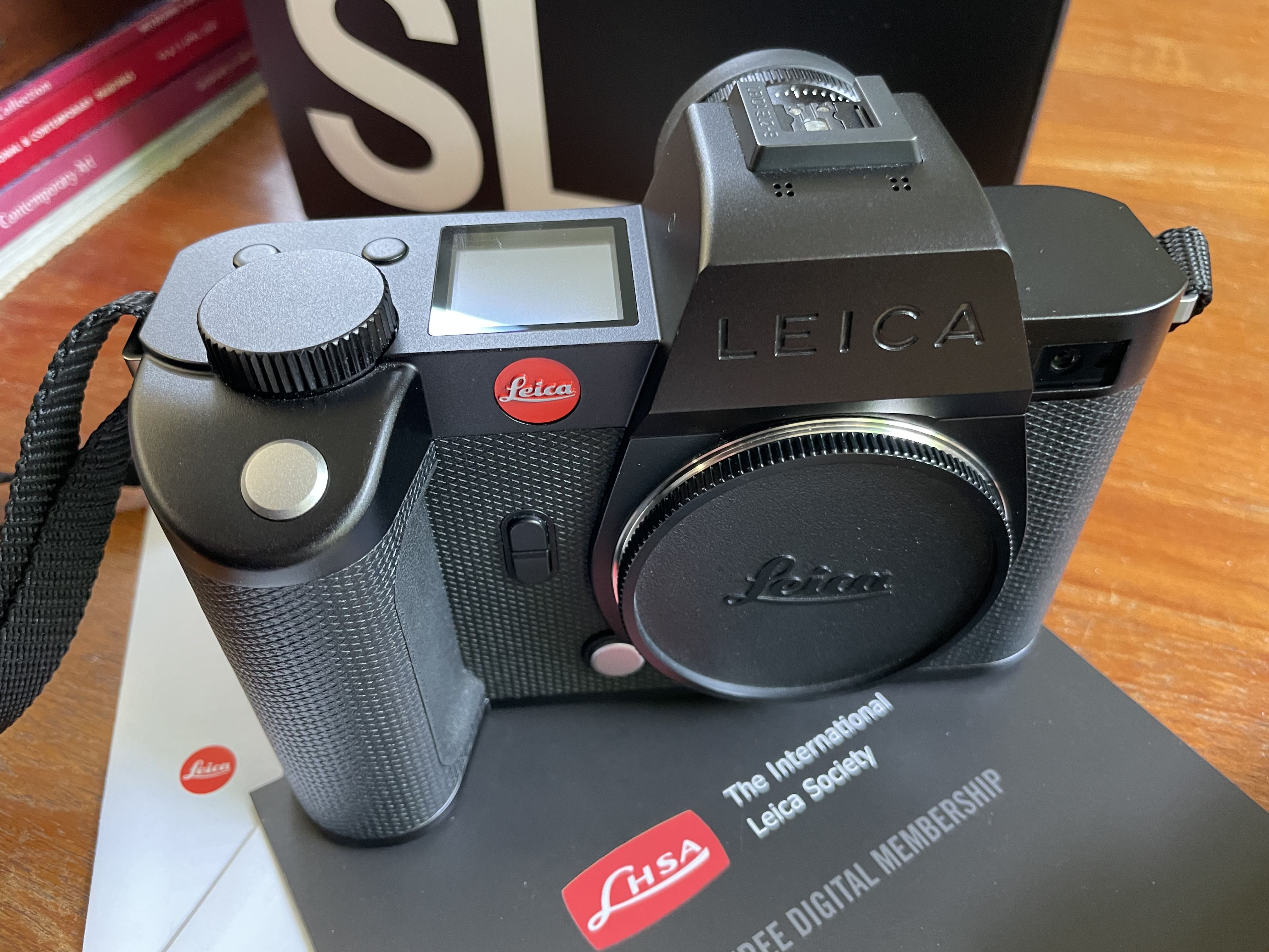 Leica SL2S SLR style mirrorless camera. Mint - Classifieds - All Other ...