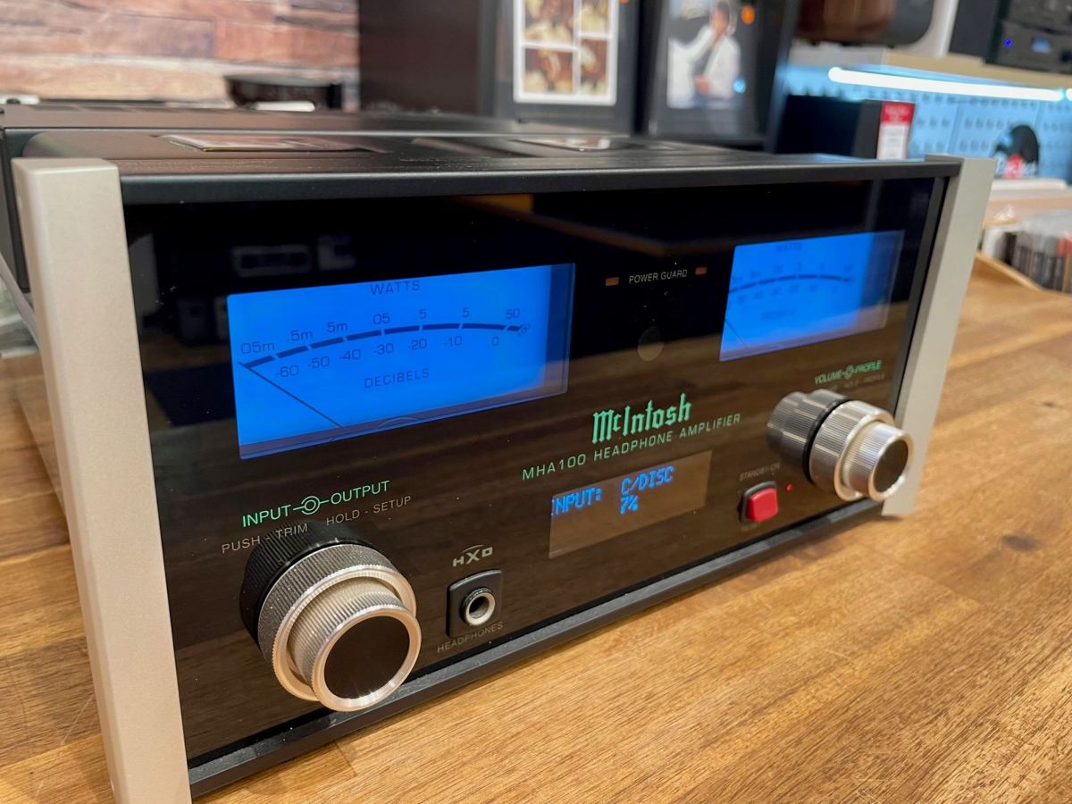 Trade In McIntosh MHA100 Integrated/Headphone Amplifier - Commercial ...