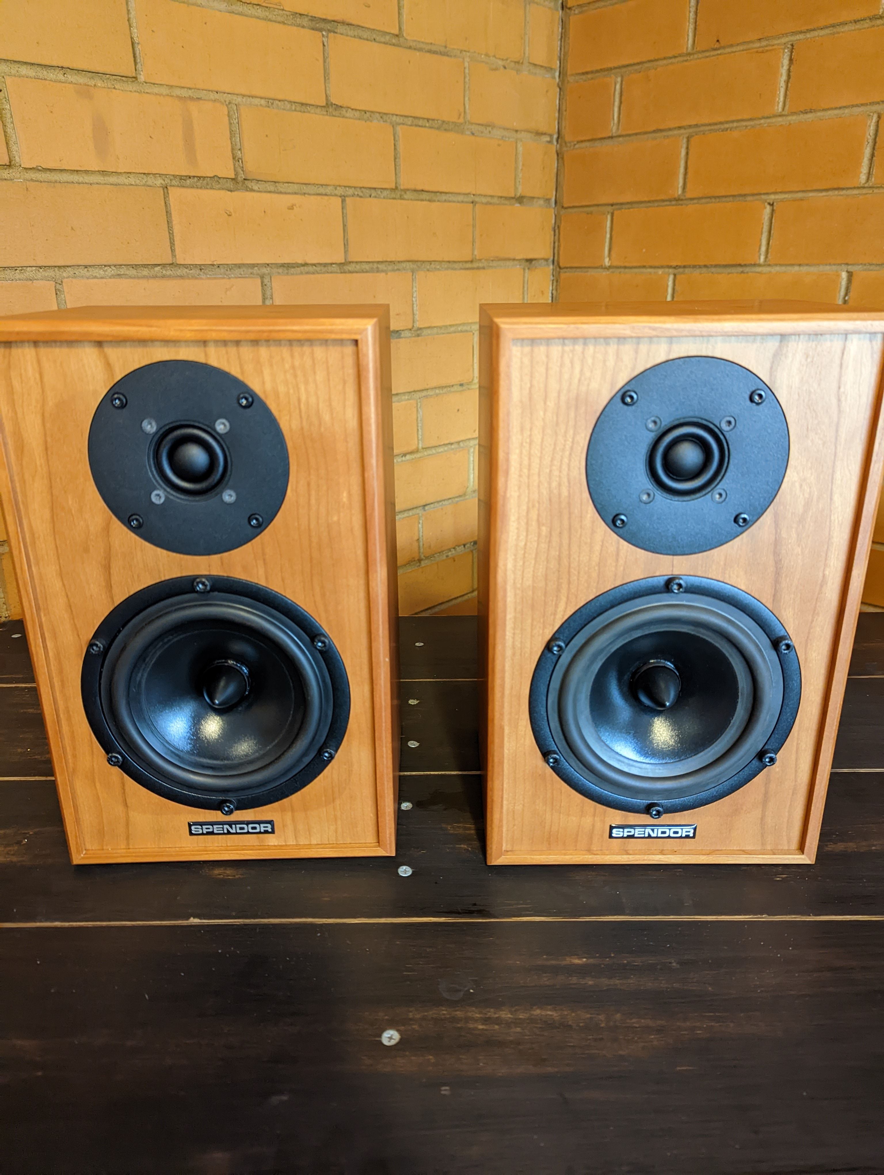 Spendor classic 4/5 bookshelf speakers - Stereo, Home Cinema ...