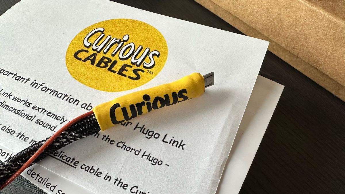 Curious Cable - Hugo / Mojo Link - micro USB - Hi-Fi and Cinema Cables ...