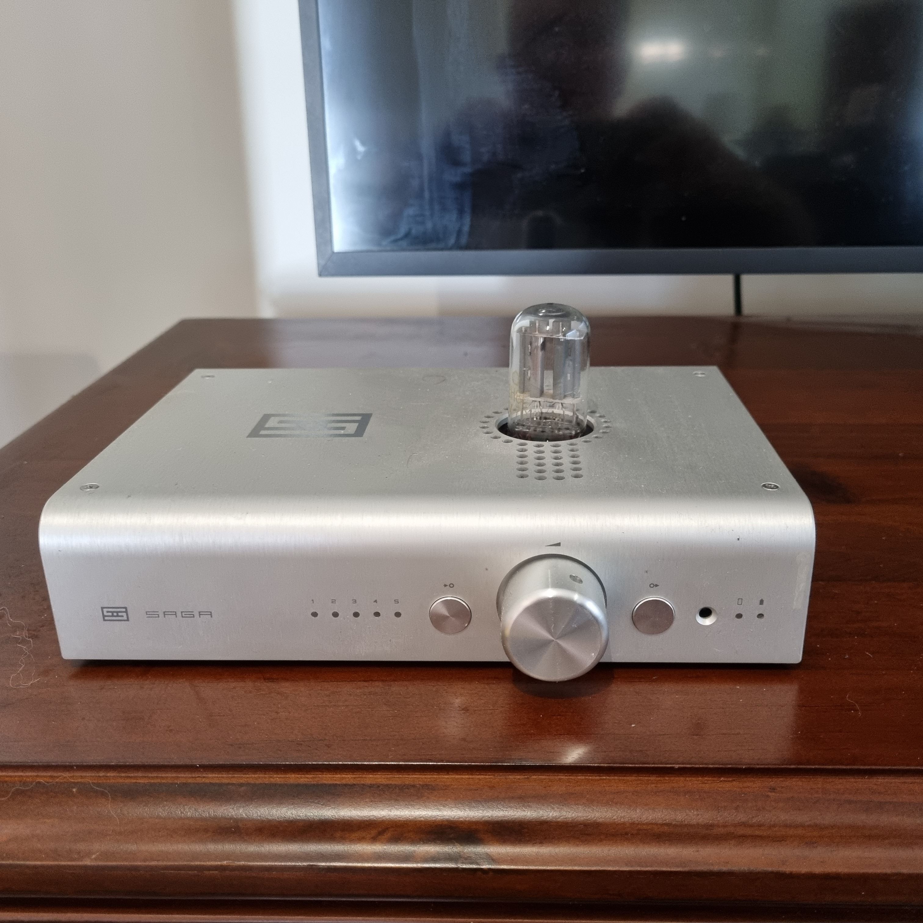 Schiit saga tube preamplifier - Stereo, Home Cinema, Headphones ...