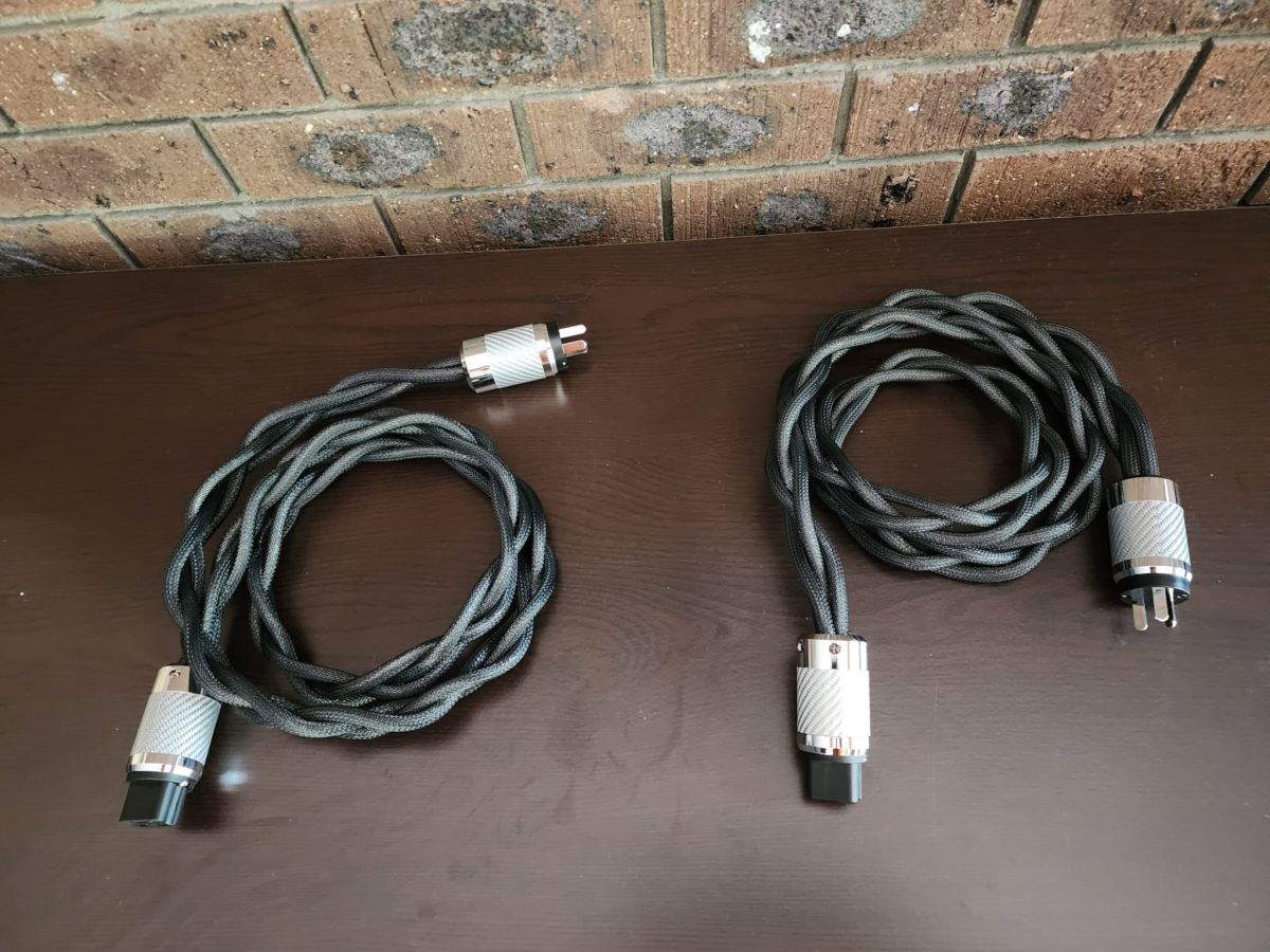 C19 Pure Silver Power Cable with Carbon Fibre Connectors |﻿ Hi-Fi and ...