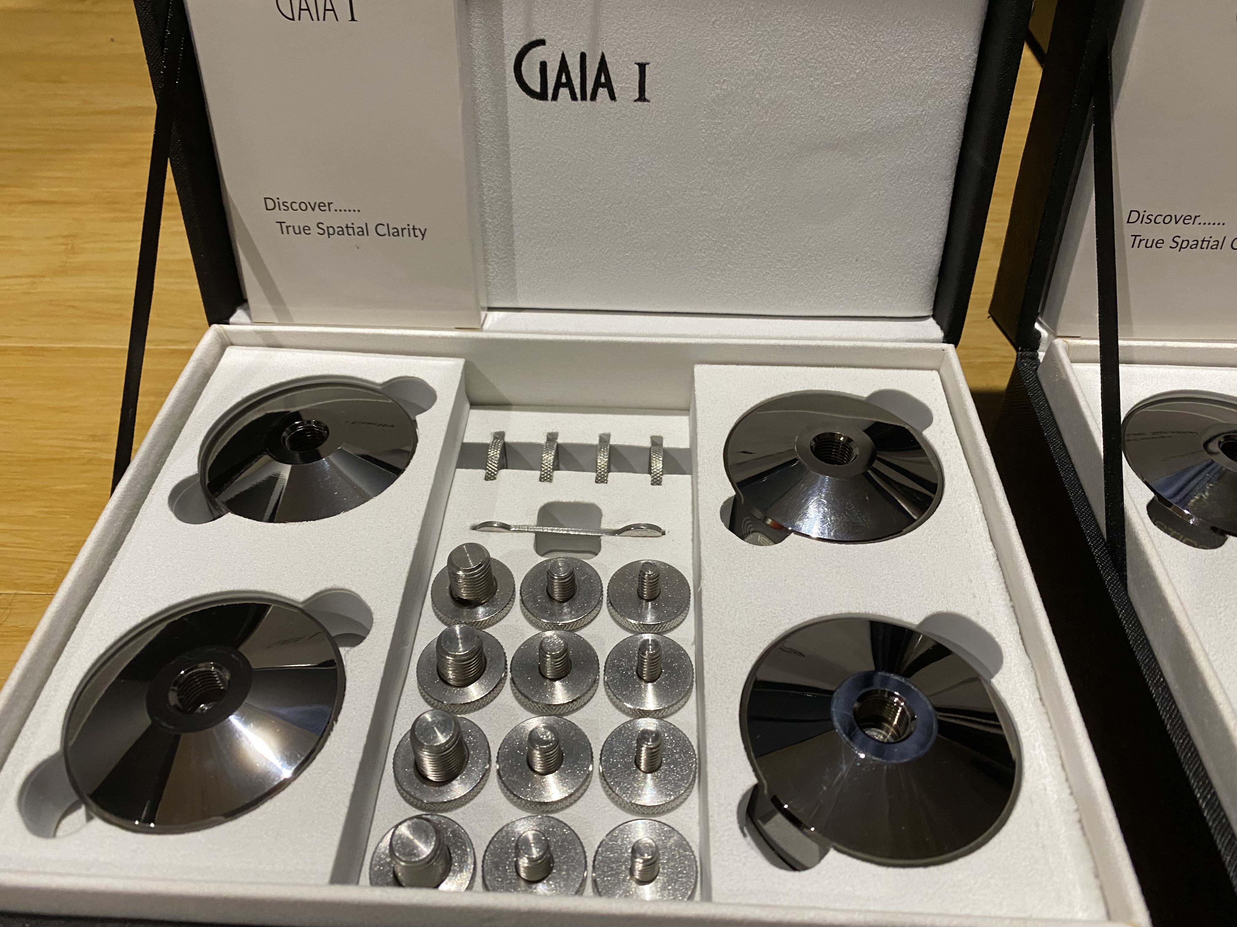 IsoAcoustics GAIA I - Hi-Fi and Cinema Cables & Accessories - StereoNET