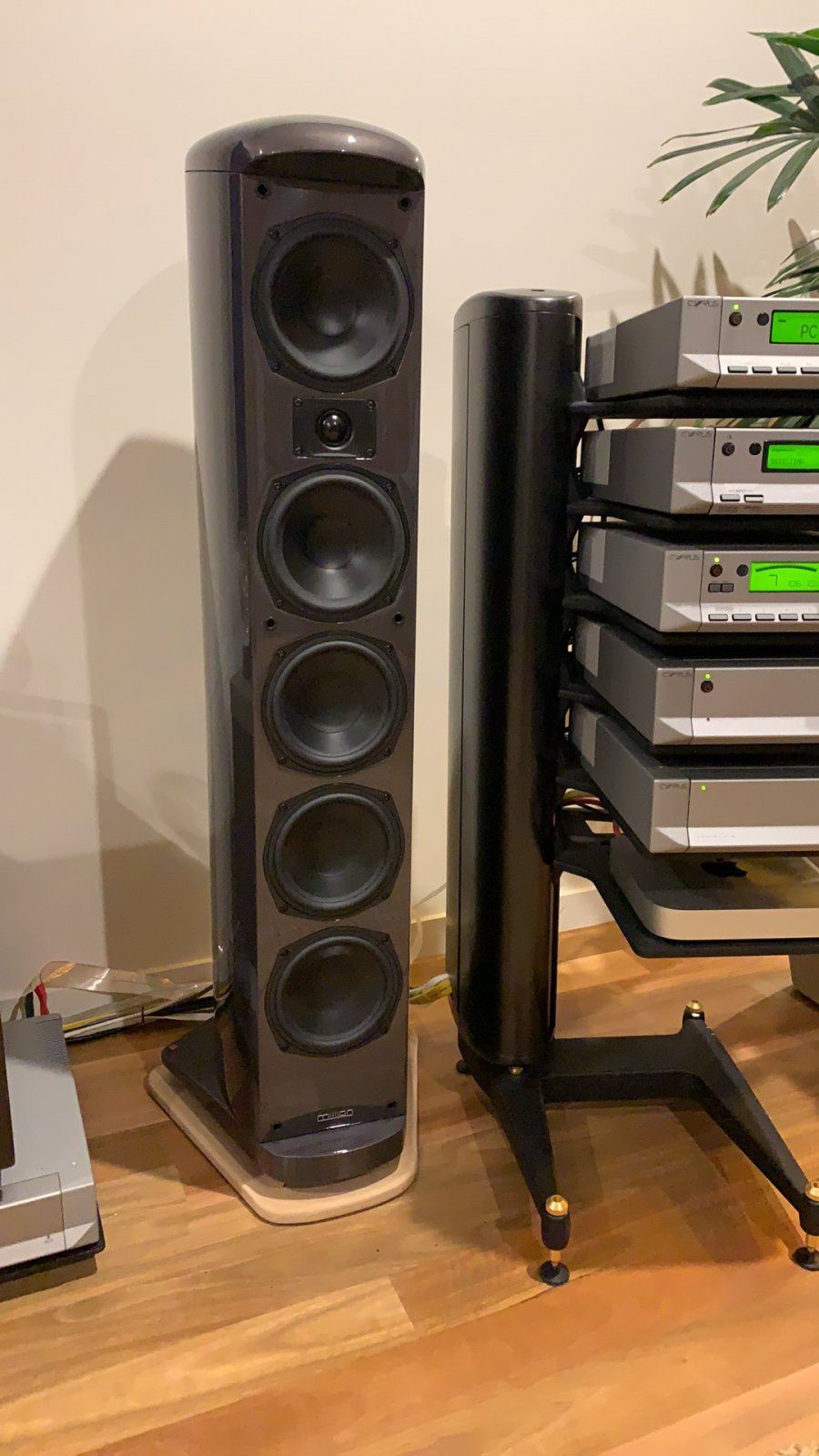 Cyrus Hark stand - suit Cyrus, Rega, Bel Canto, etc - Hi-Fi and Cinema ...