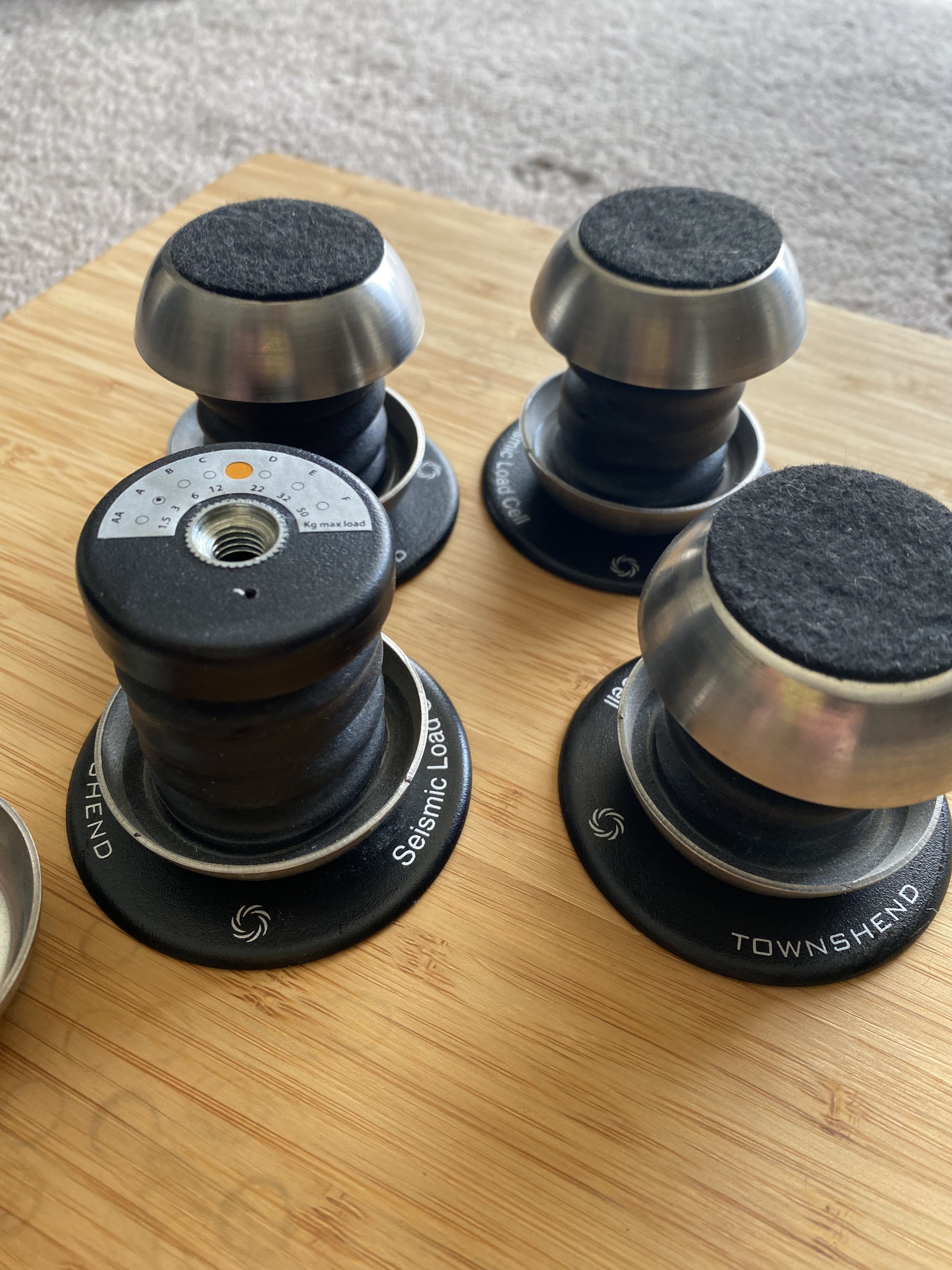 Townshend Seismic Pods SIZE A - Hi-Fi and Cinema Cables & Accessories ...