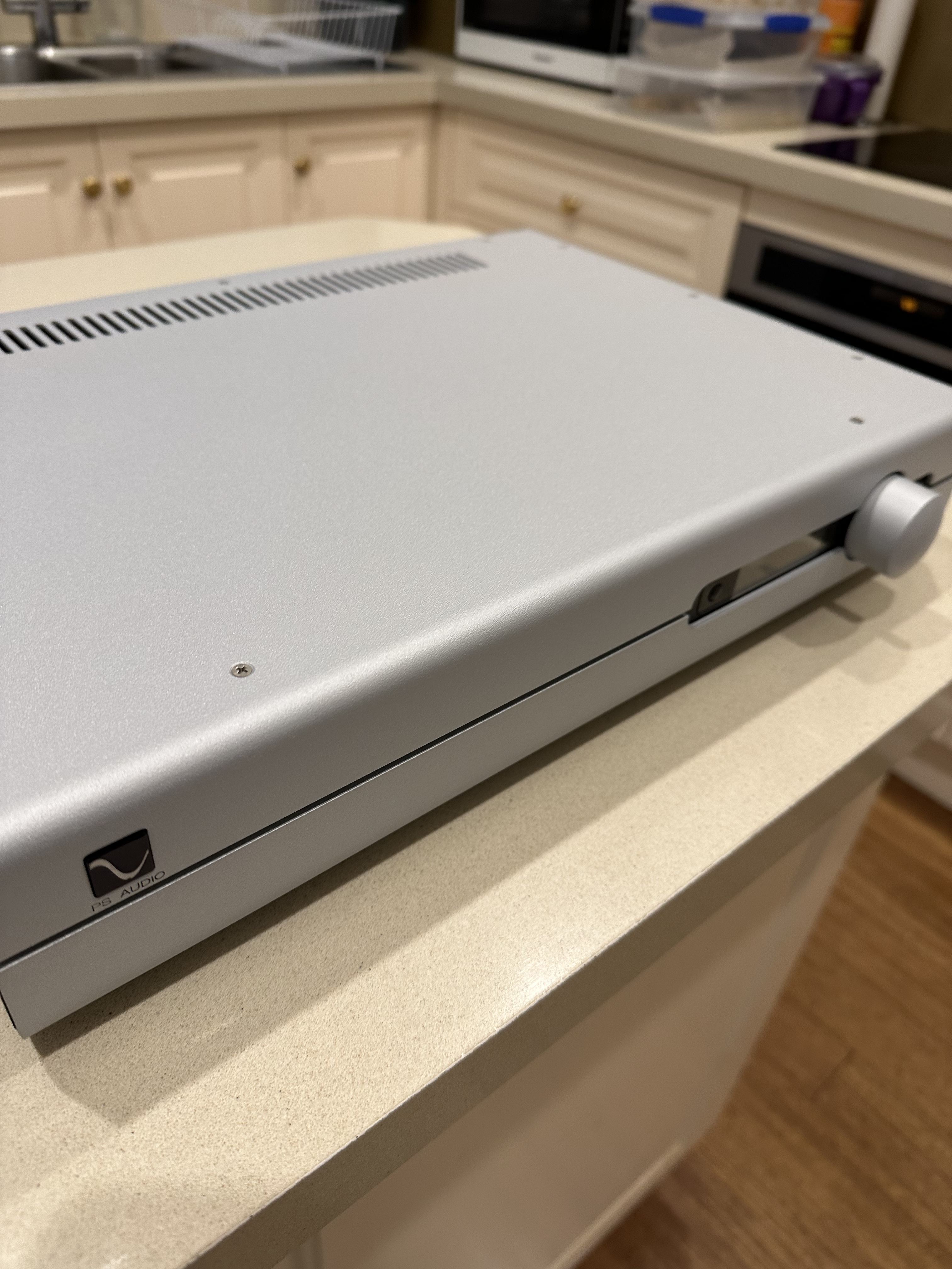 PS Audio Stellar Strata amp/streamer/DAC - Stereo, Home Cinema ...