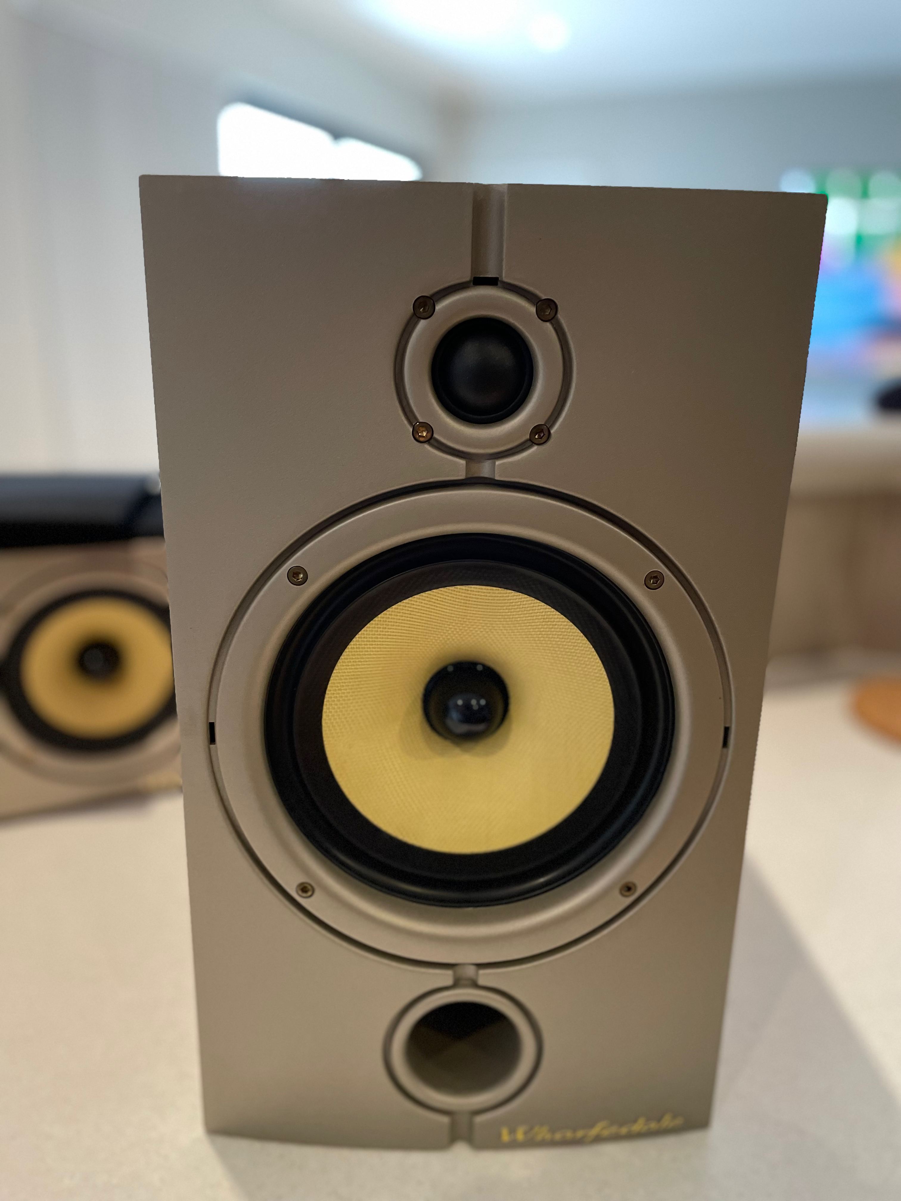 Wharfedale Diamond 8.2 (pair) and Diamond 8 center. - Stereo, Home ...