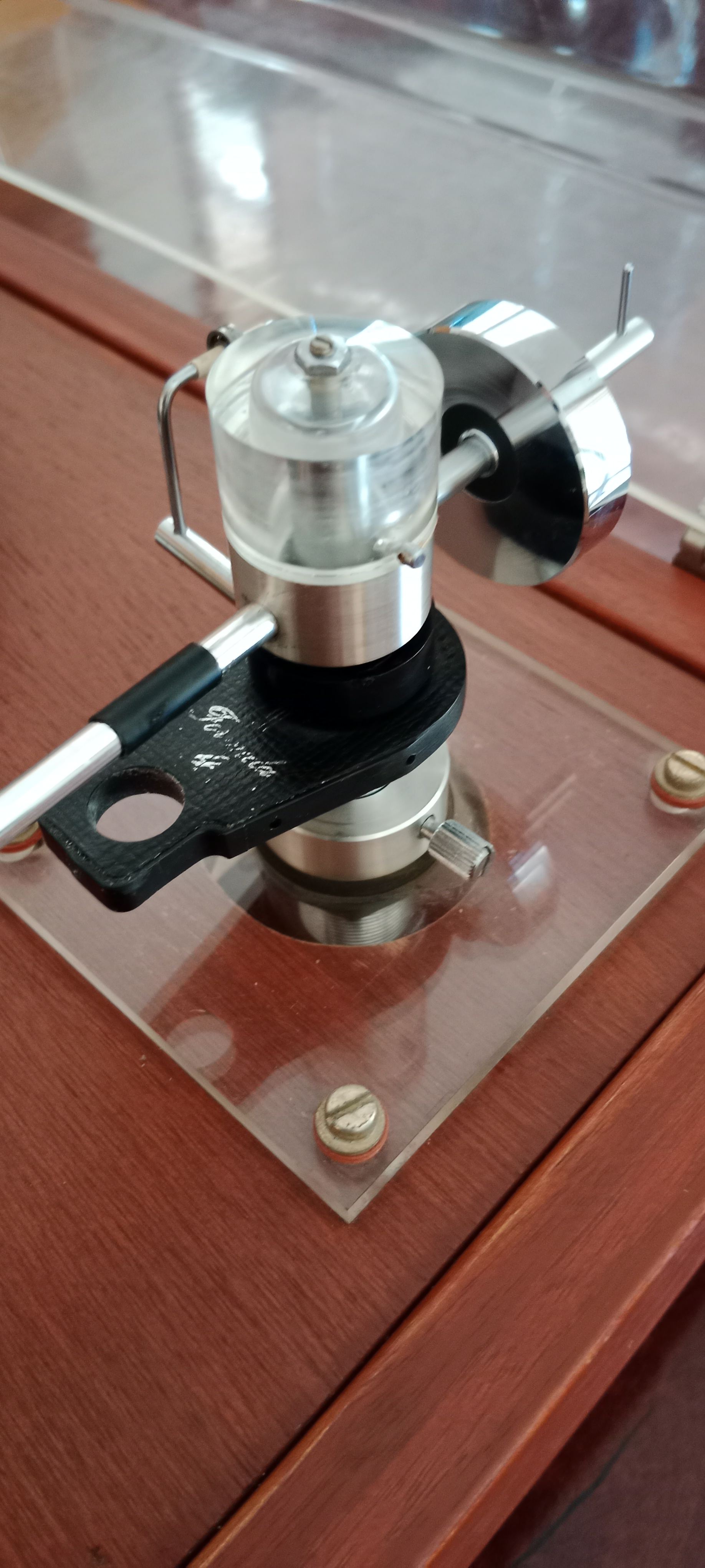 JH Reproducers turtable - Turntables, Record Players & Vinyl - StereoNET