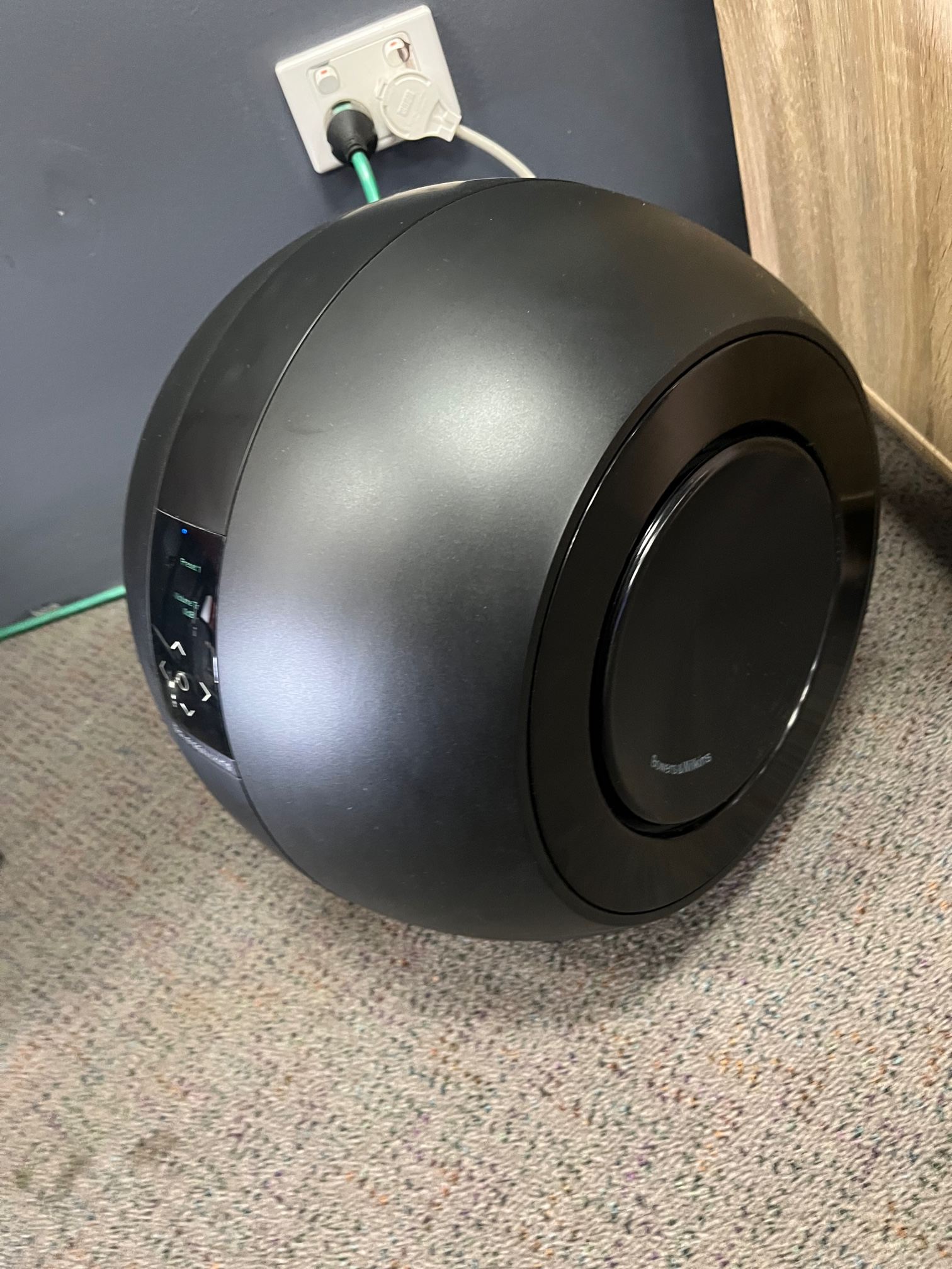 Bowers and Wilkins PV1D subfoofer - Commercial Classifieds - StereoNET