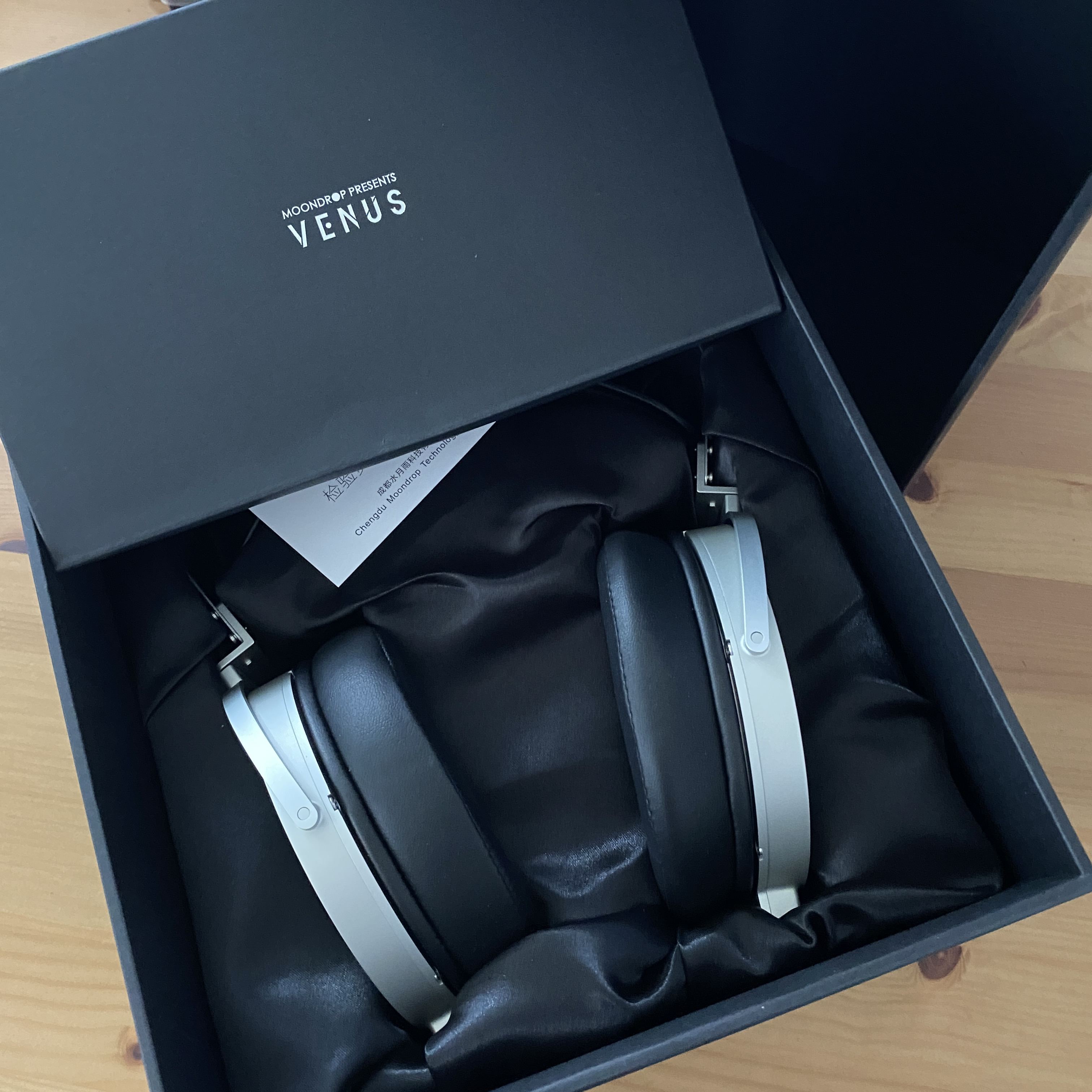 Moondrop Venus planar magnetic headphones + extra pads - Stereo, Home ...