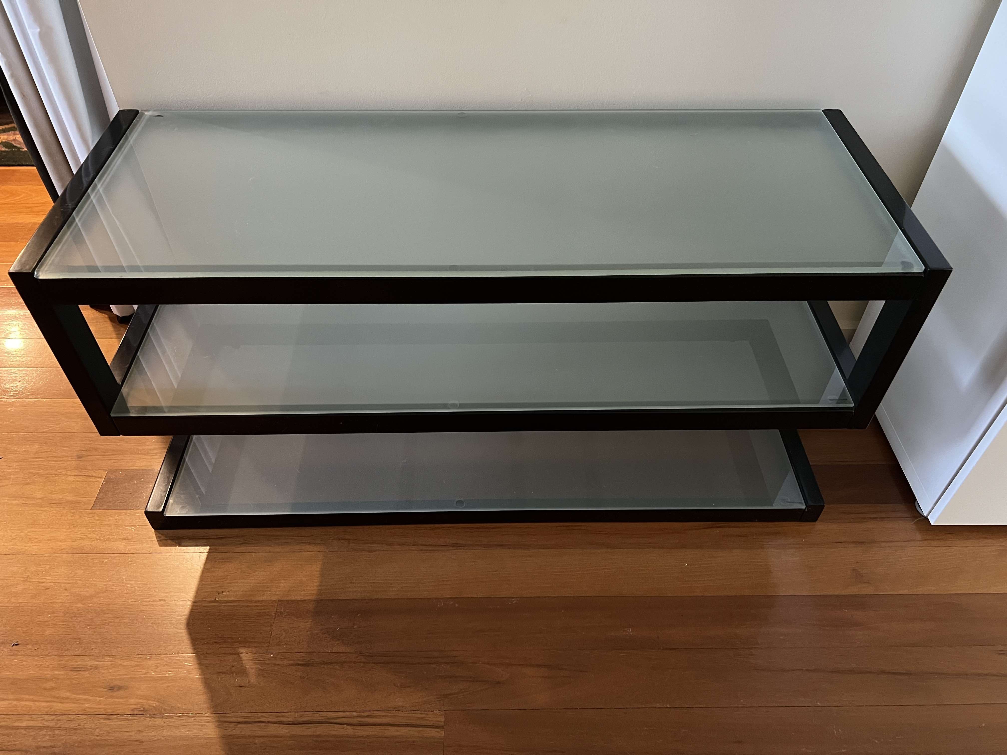 Norstone Esse AV rack - Hi-Fi and Cinema Cables & Accessories - StereoNET