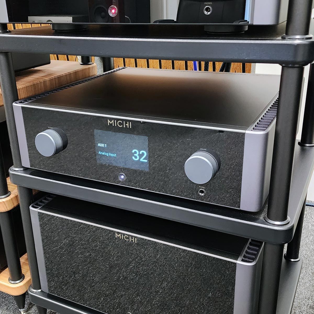 Rotel Michi P5 Stereo Preamplifier - Ex-Demo - Commercial Classifieds ...