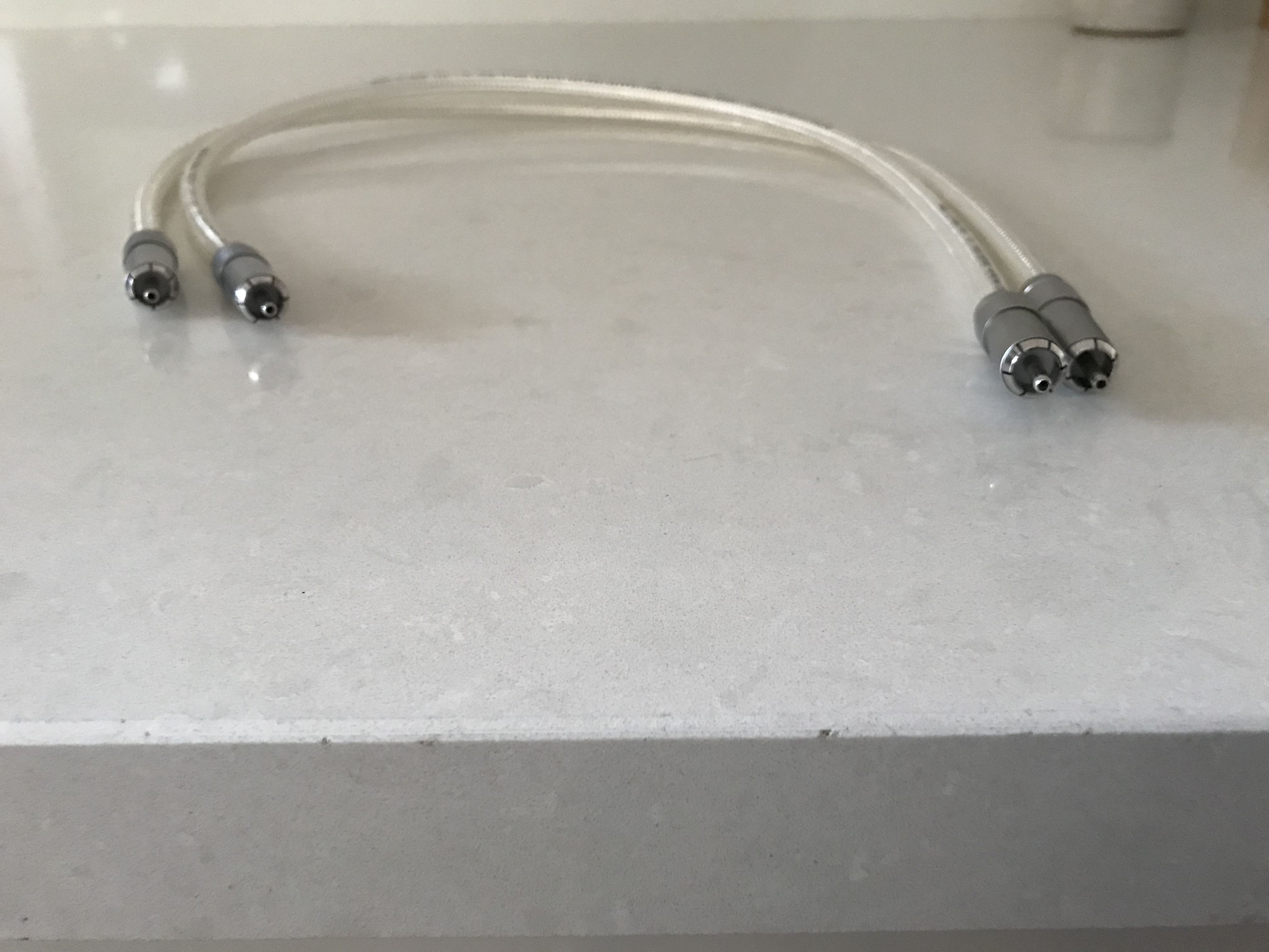 Oyaide AZ-910 RCA interconnect 0.75 mt - Hi-Fi and Cinema Cables ...