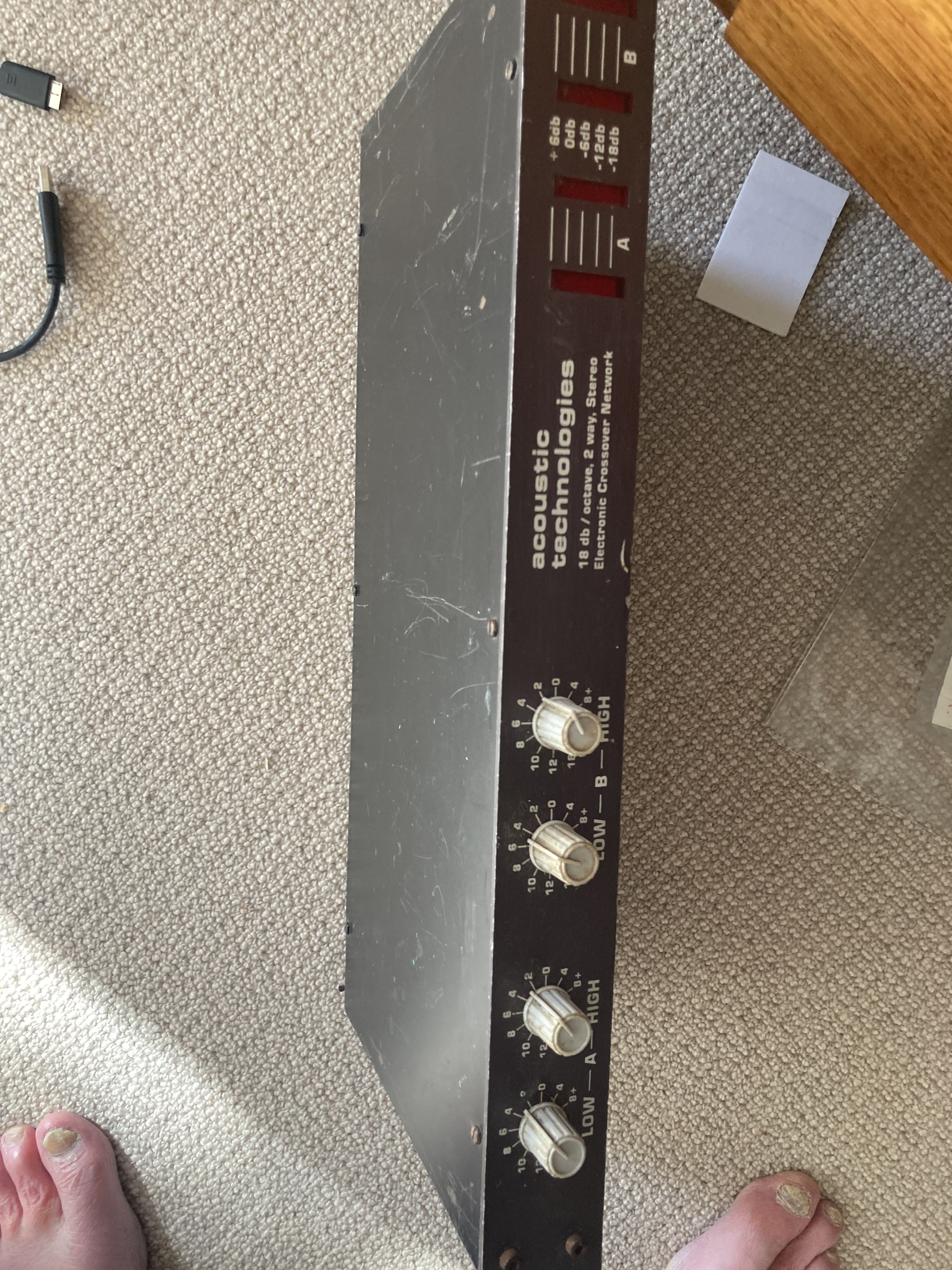 2 way electronic crossover balanced - Hi-Fi and Cinema Cables ...