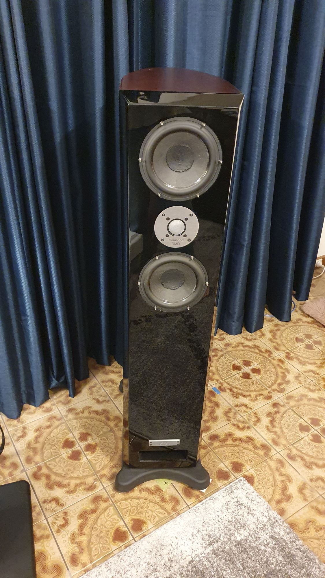Usher Dancer Mini 2 DMD Floor-standing speaker - Stereo, Home Cinema ...